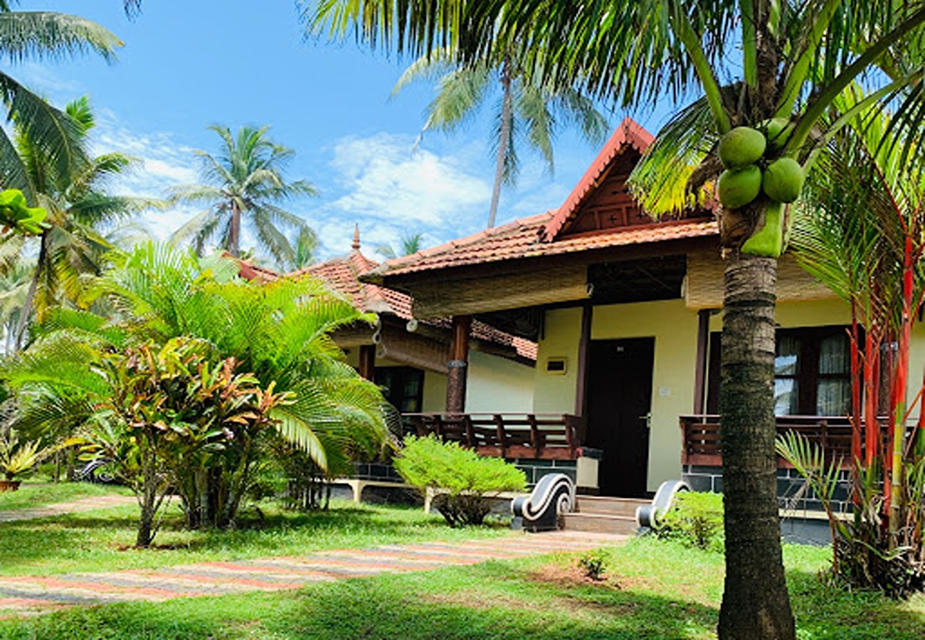 Maadathil Cottages & Beach Resort 𝗕𝗢𝗢𝗞 Varkala Cottage