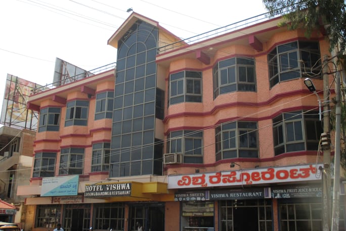 Hotel Vishwa 𝗕𝗢𝗢𝗞 Gadag Hotel