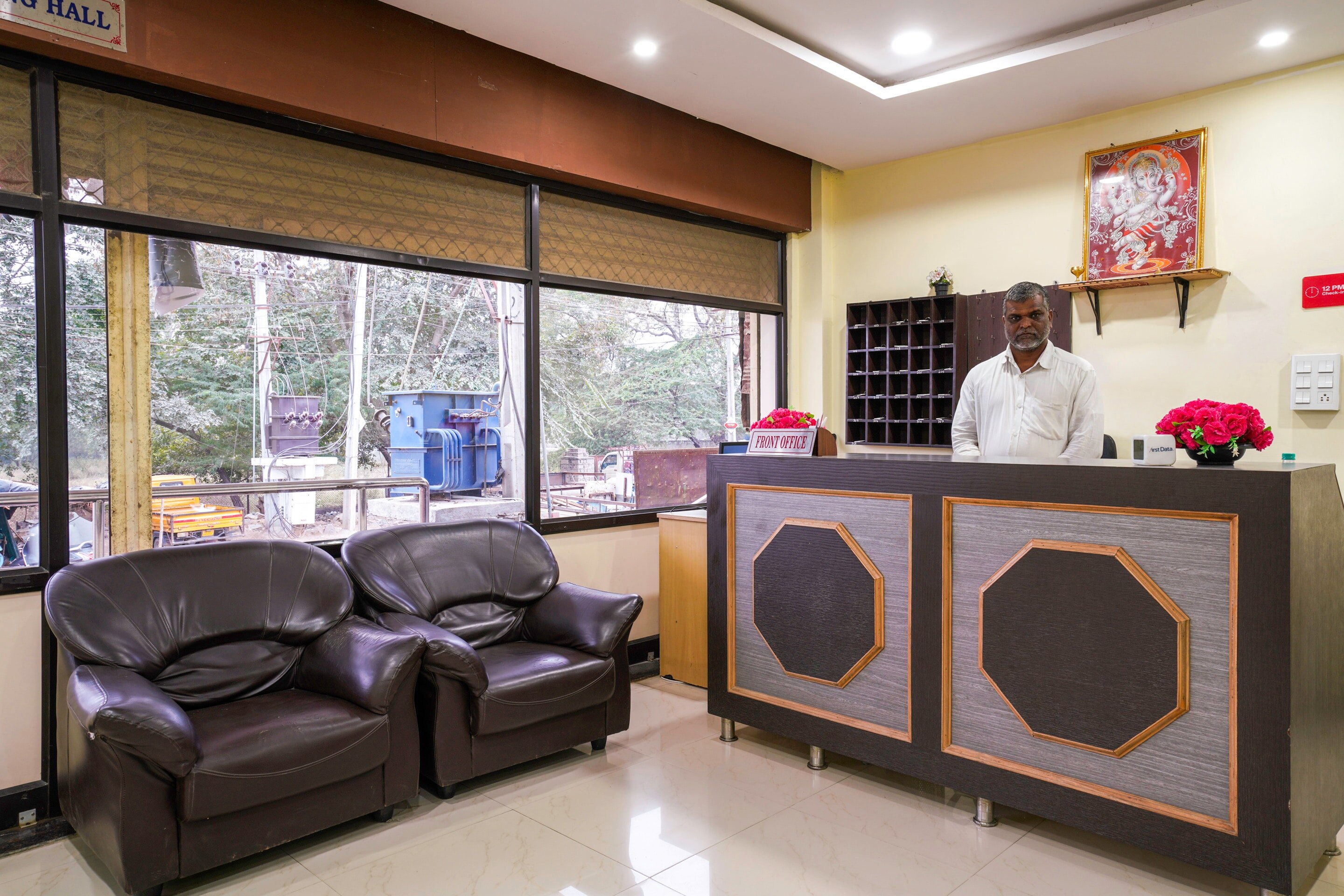 Hotel O Sweekar Inn Umdanagar Railroad Station 𝗕𝗢𝗢𝗞 Hyderabad Hotel