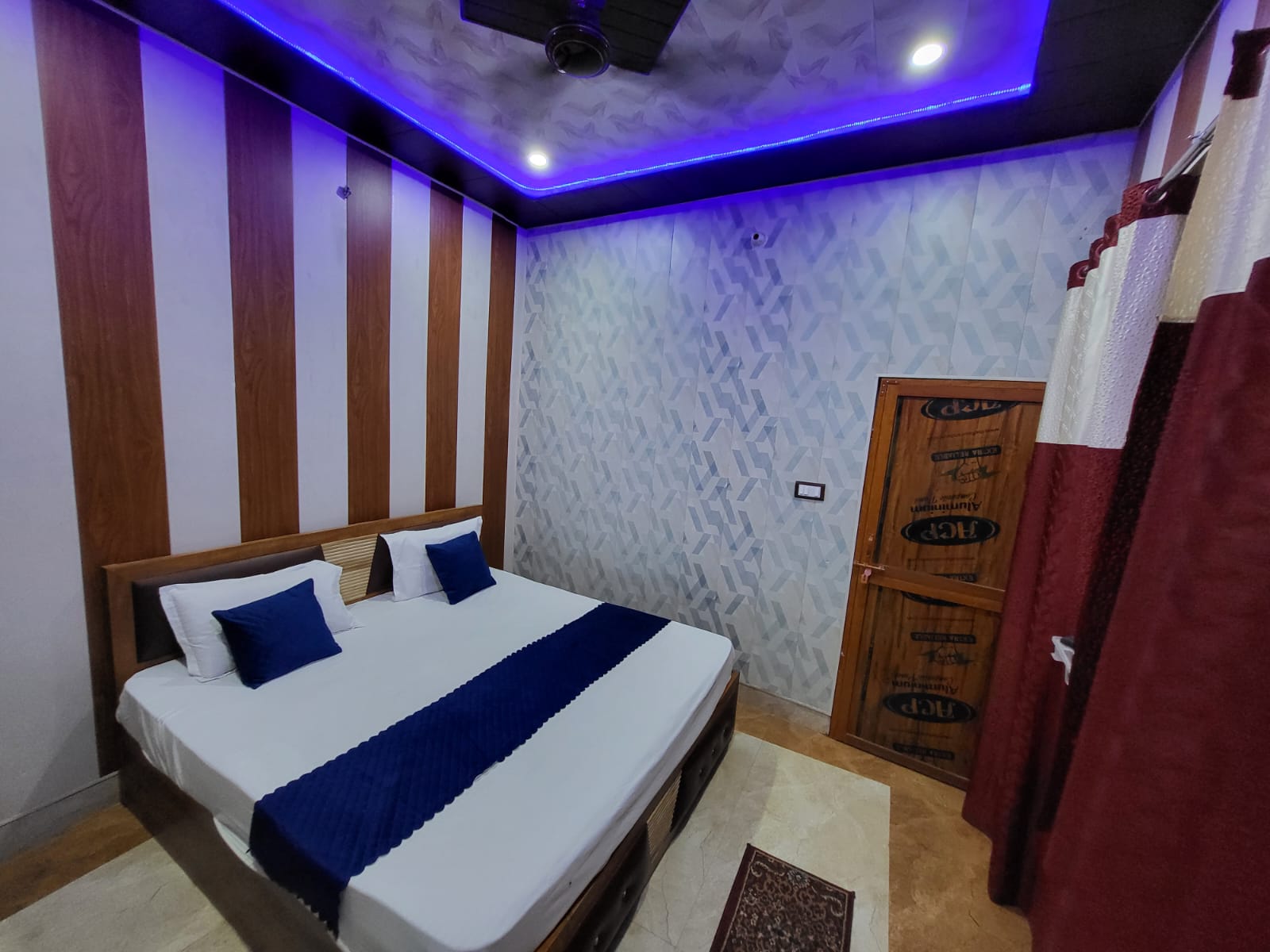 Hotel Ayodhya 𝗕𝗢𝗢𝗞 Ayodhya Homestay
