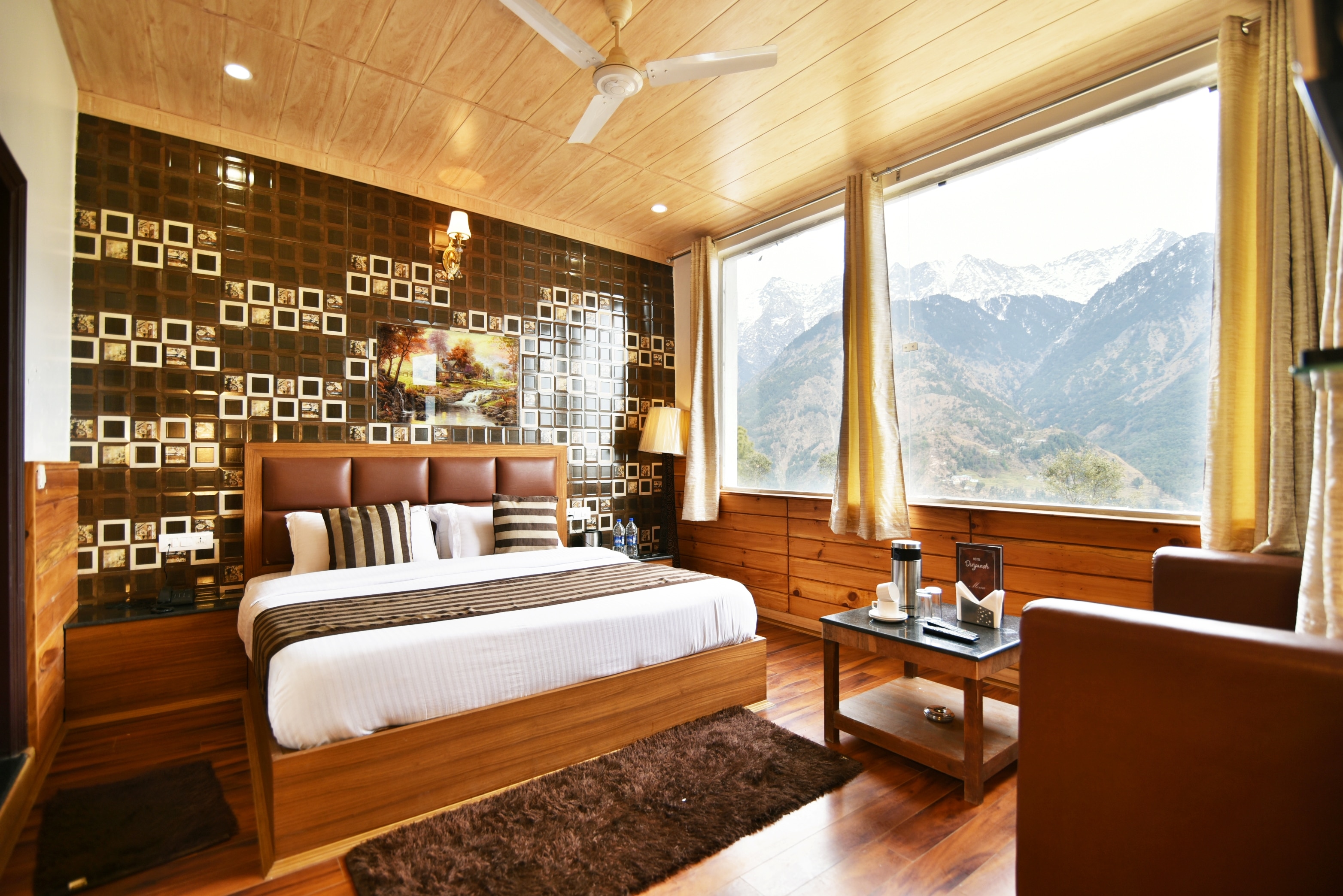Hotel Divyansh By VRB Hotels 𝗕𝗢𝗢𝗞 Dharamshala Hotel
