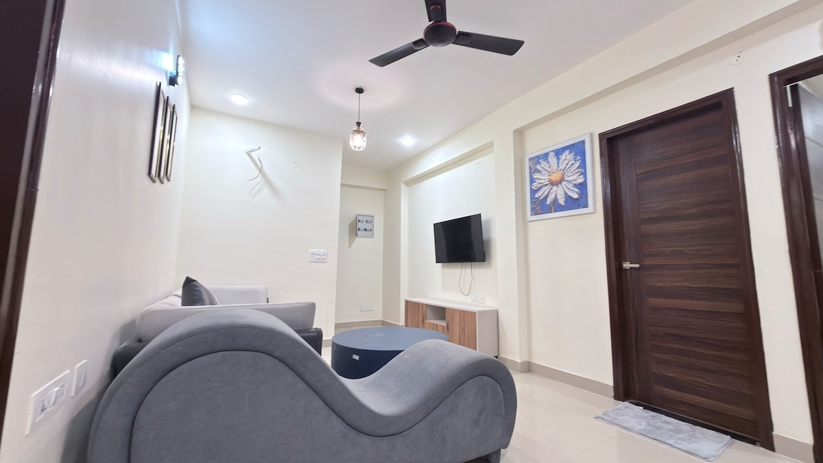 Amenities of Highrise Suite 12th Floor 2BHK With OTT