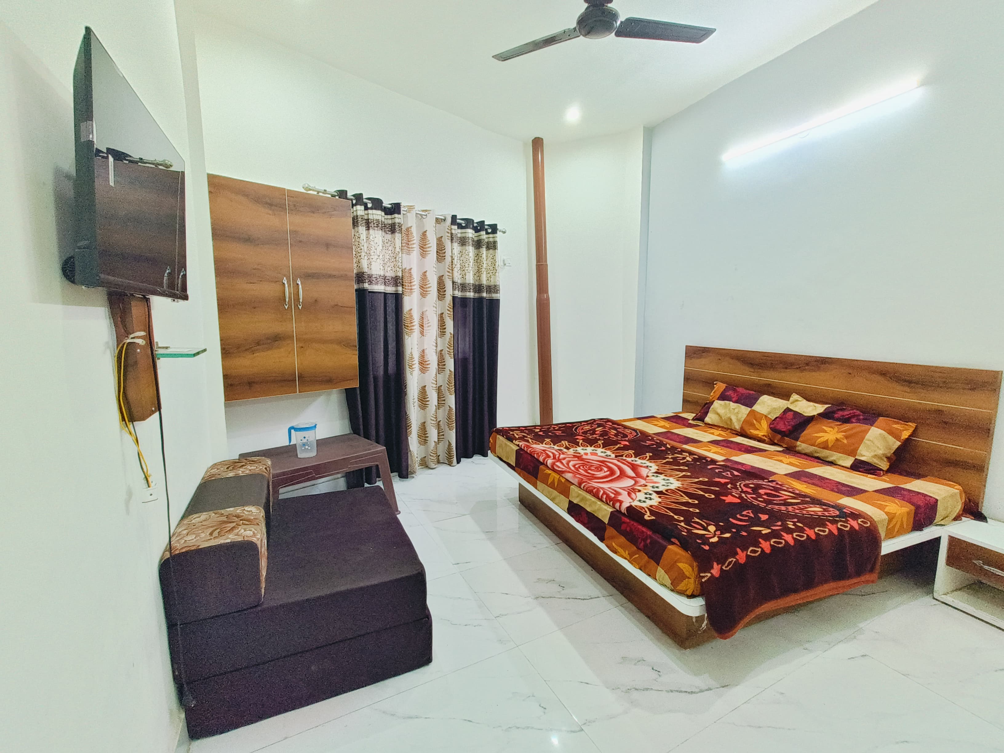 Trish Home stay 200m to Golden Temple Homestay Amritsar - Reviews ...