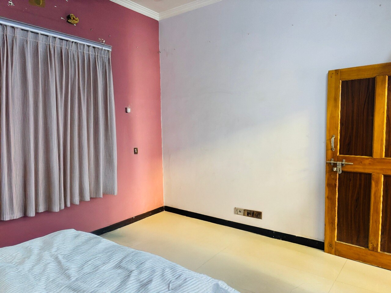 Divine Homestay 𝗕𝗢𝗢𝗞 Ayodhya Homestay