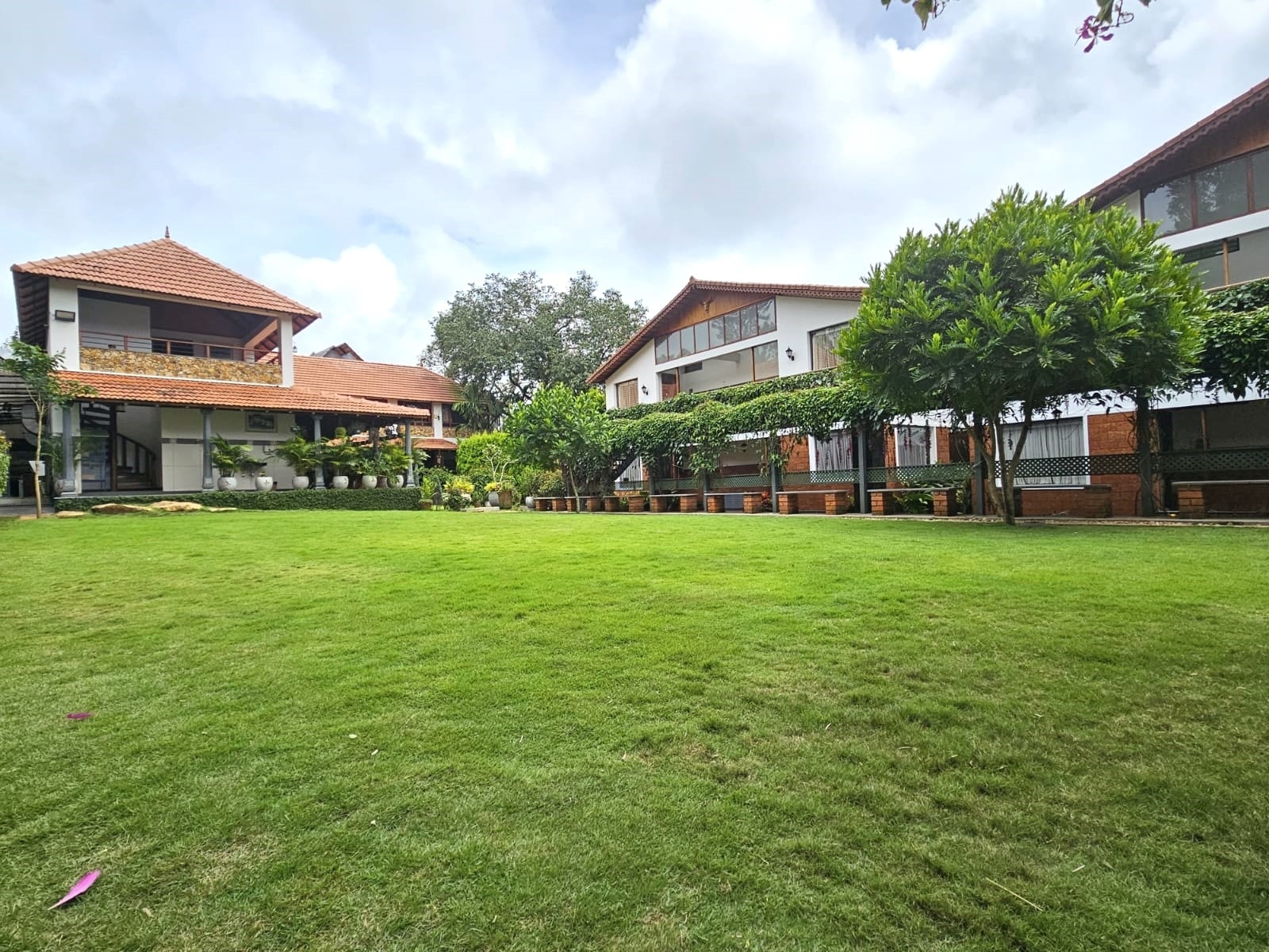 The Story Resorts & Spa 𝗕𝗢𝗢𝗞 Yercaud Resort