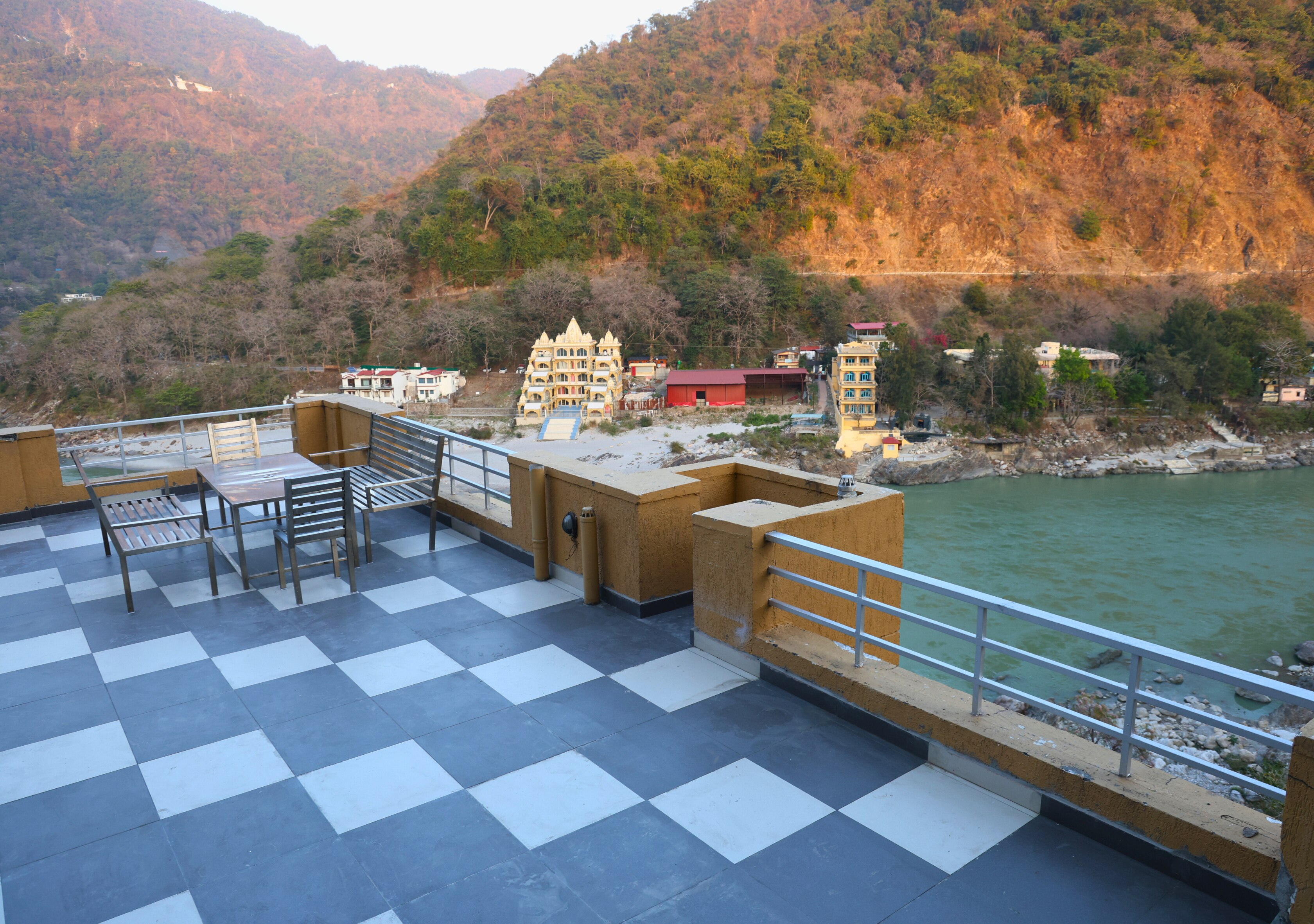 Aloha Entire Apartments with Terrace 𝗕𝗢𝗢𝗞 Rishikesh Apartment