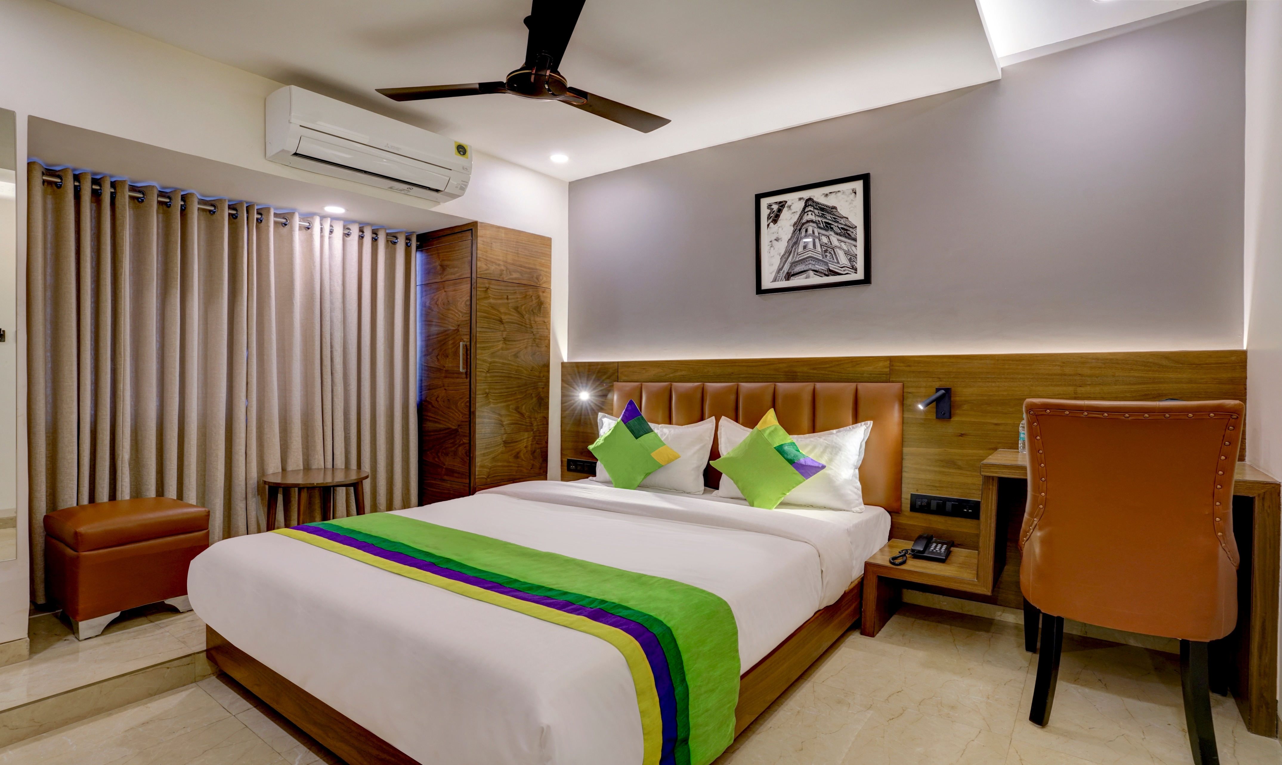 Treebo Castle Rock Inn 𝗕𝗢𝗢𝗞 Mumbai Hotel