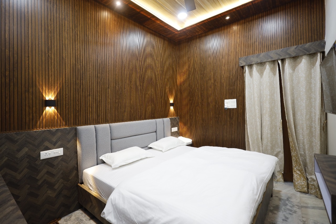 Mahadev P Guest House 𝗕𝗢𝗢𝗞 Varanasi Guest House
