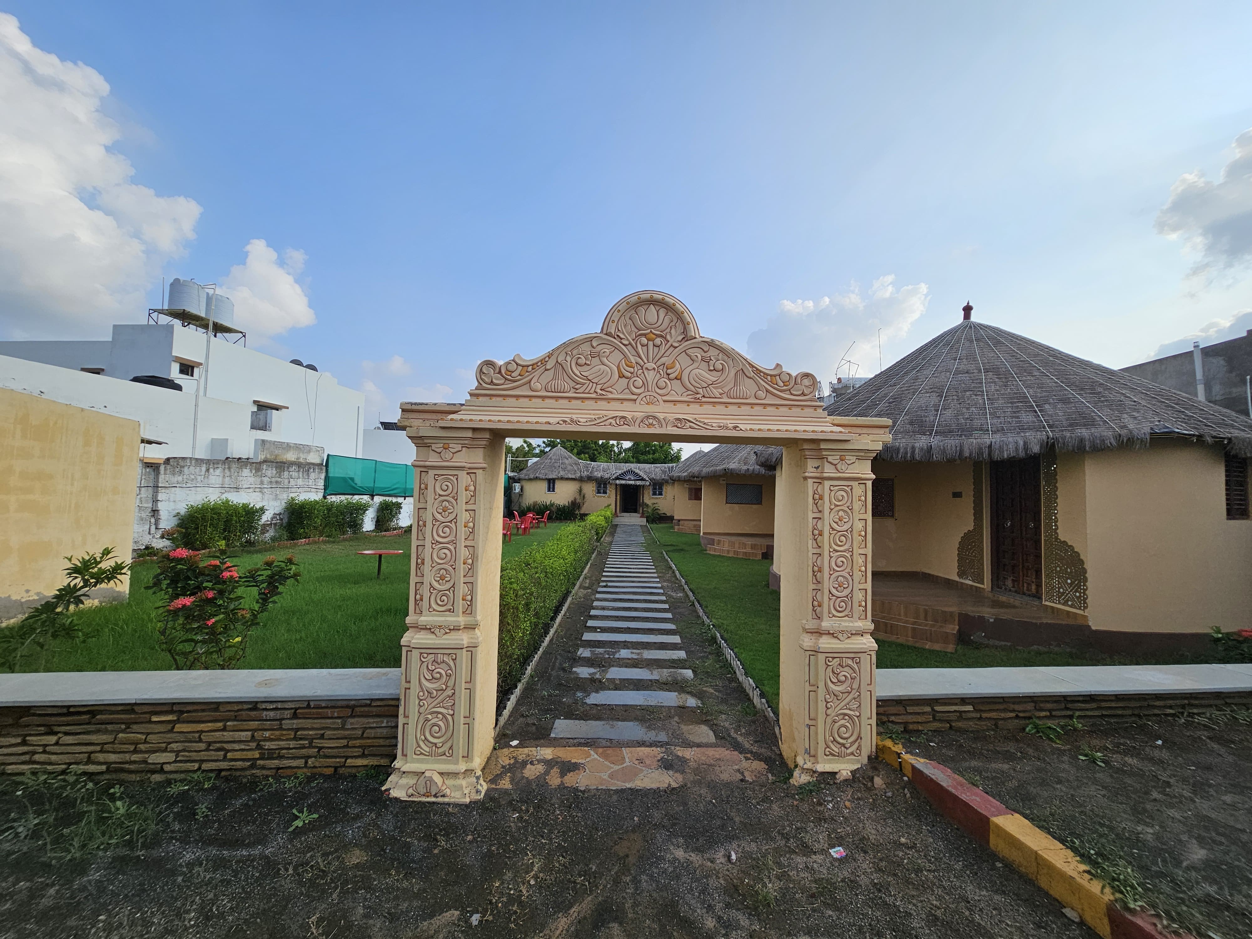 The Kutch House 𝗕𝗢𝗢𝗞 Bhuj Homestay