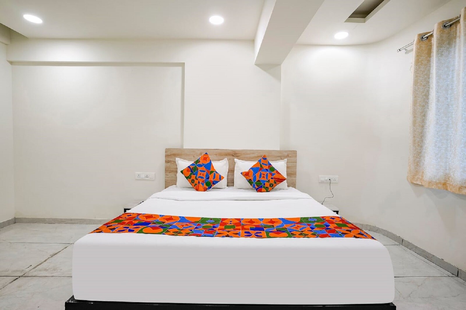 Hotel Bhakti-Inn 𝗕𝗢𝗢𝗞 Nashik Hotel