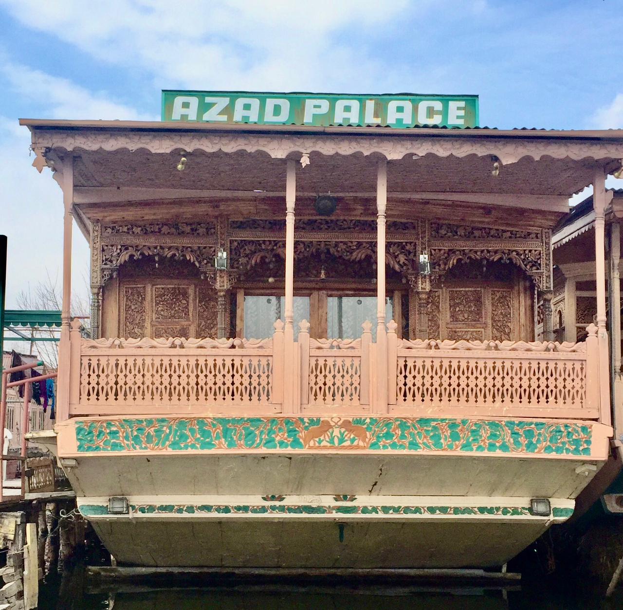 Azad Palace Group of Houseboats 𝗕𝗢𝗢𝗞 Srinagar Homestay