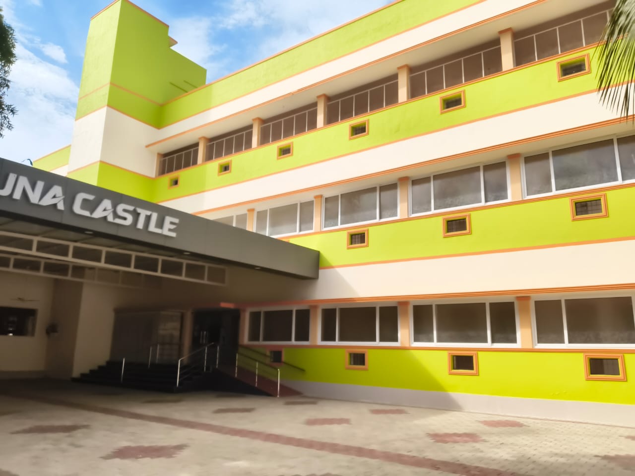 Luna Castle Hotel Tirunelveli - Reviews, Photos & Offer