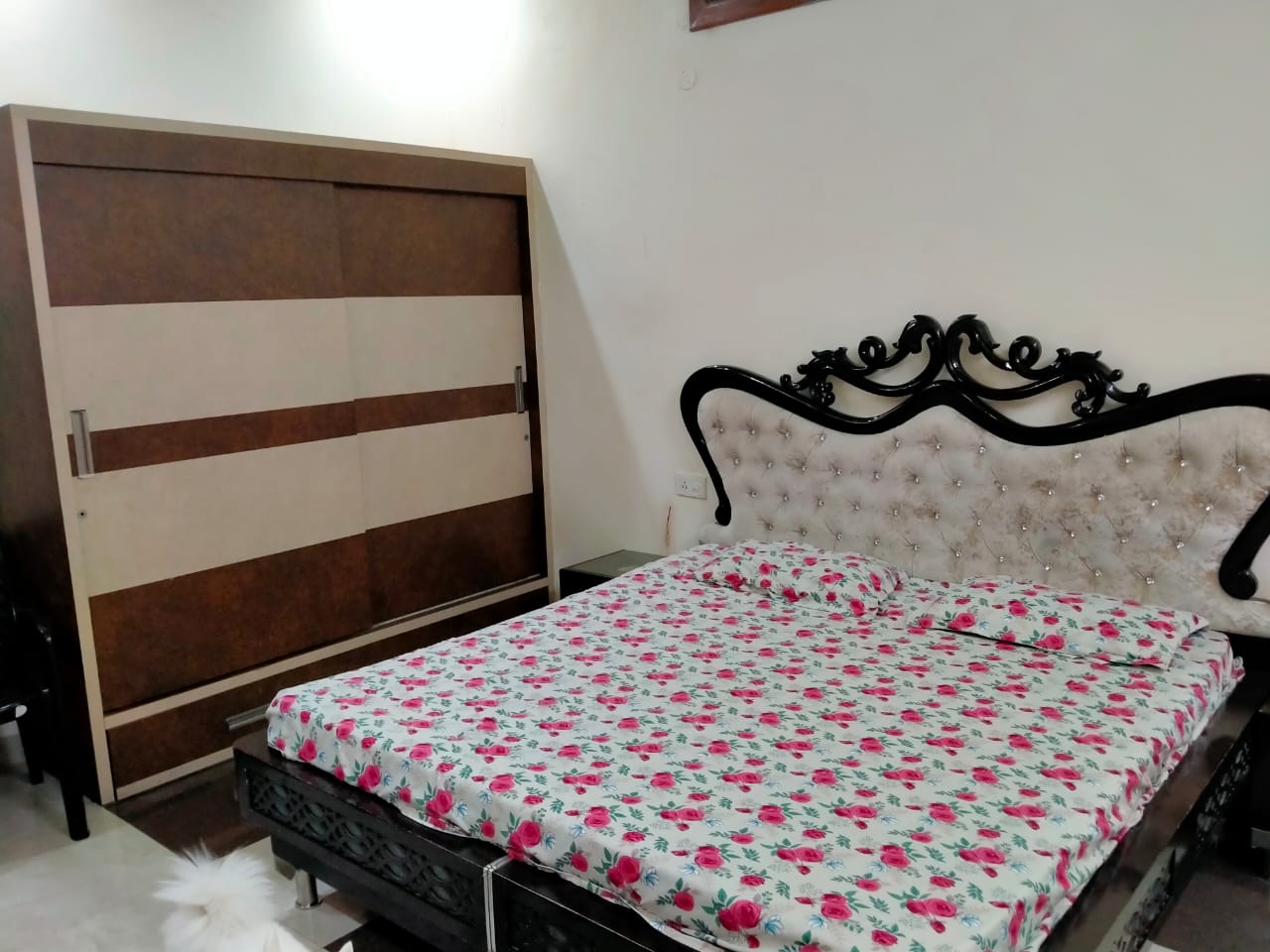 Vishal Home Stay 𝗕𝗢𝗢𝗞 Amritsar Homestay
