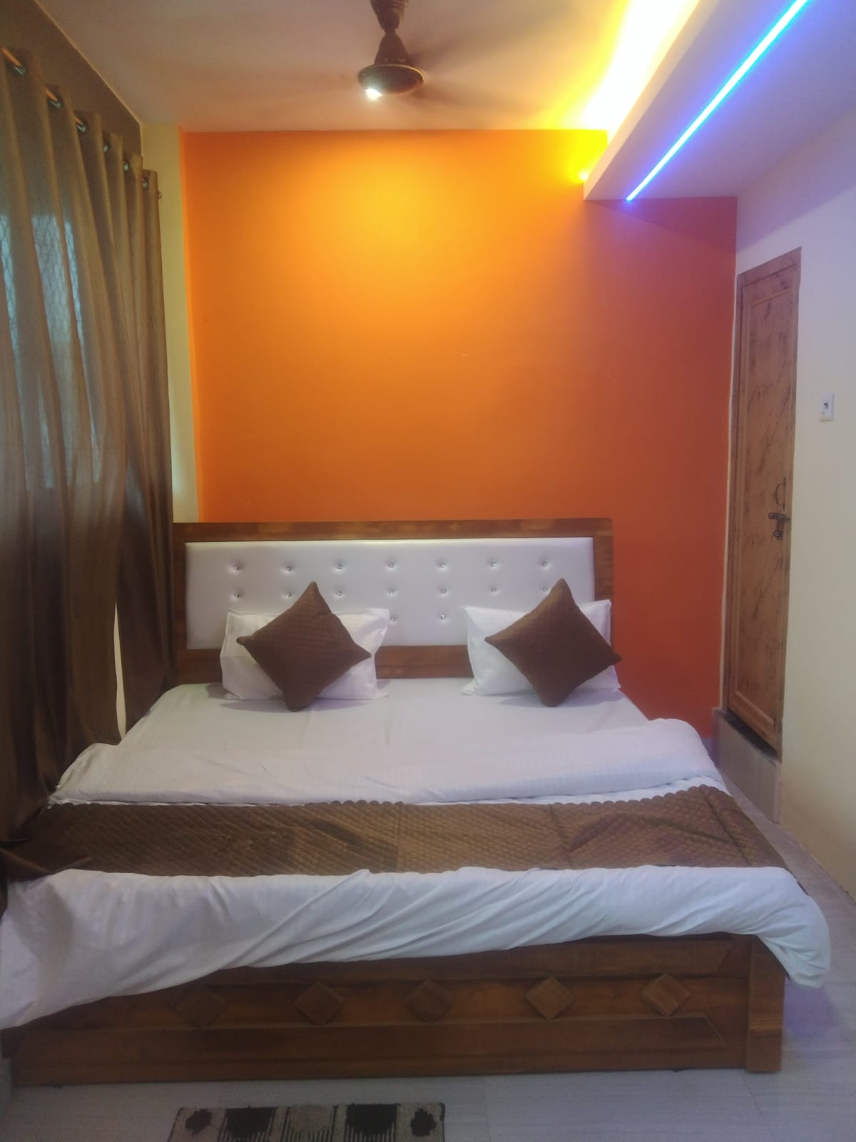 Photos of Vinayak Residency - Varanasi Hotel on Goibibo