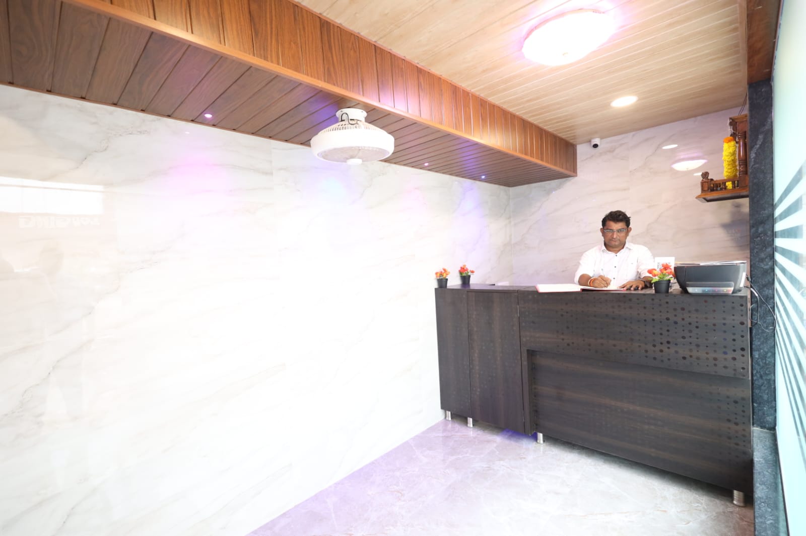 RK Residency 𝗕𝗢𝗢𝗞 Navi Mumbai Hotel