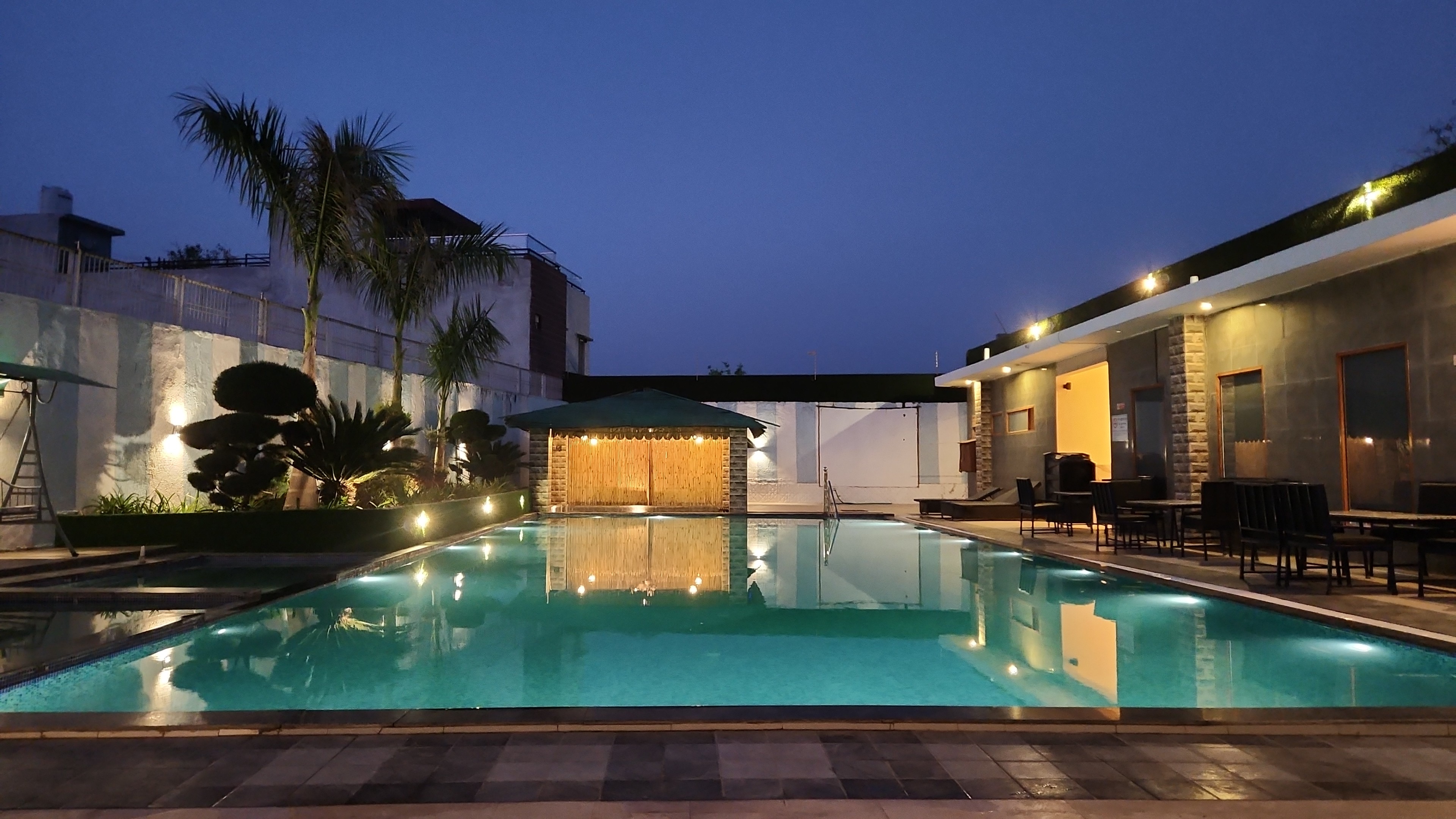 Aatmantan Farms | Rooms & Restaurant 𝗕𝗢𝗢𝗞 Bharatpur Farm House