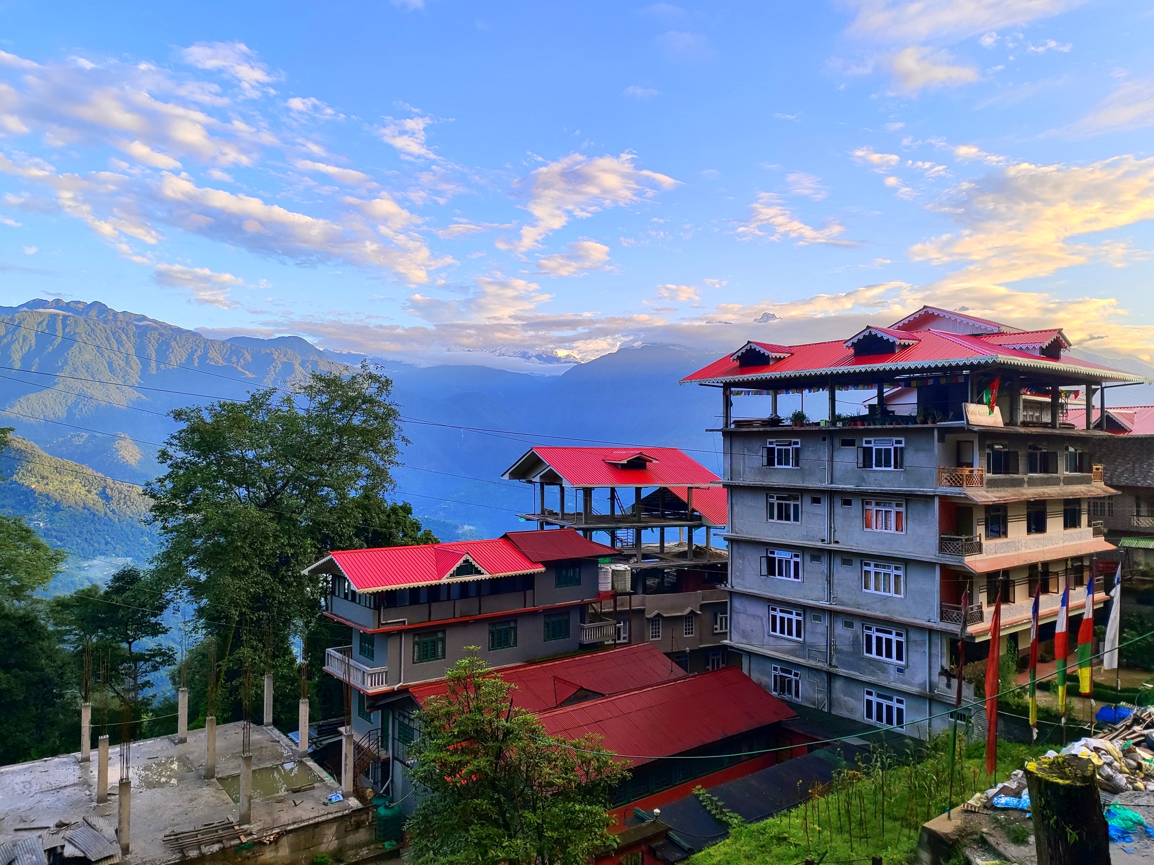 Hotel Red Cherry 𝗕𝗢𝗢𝗞 Pelling Homestay