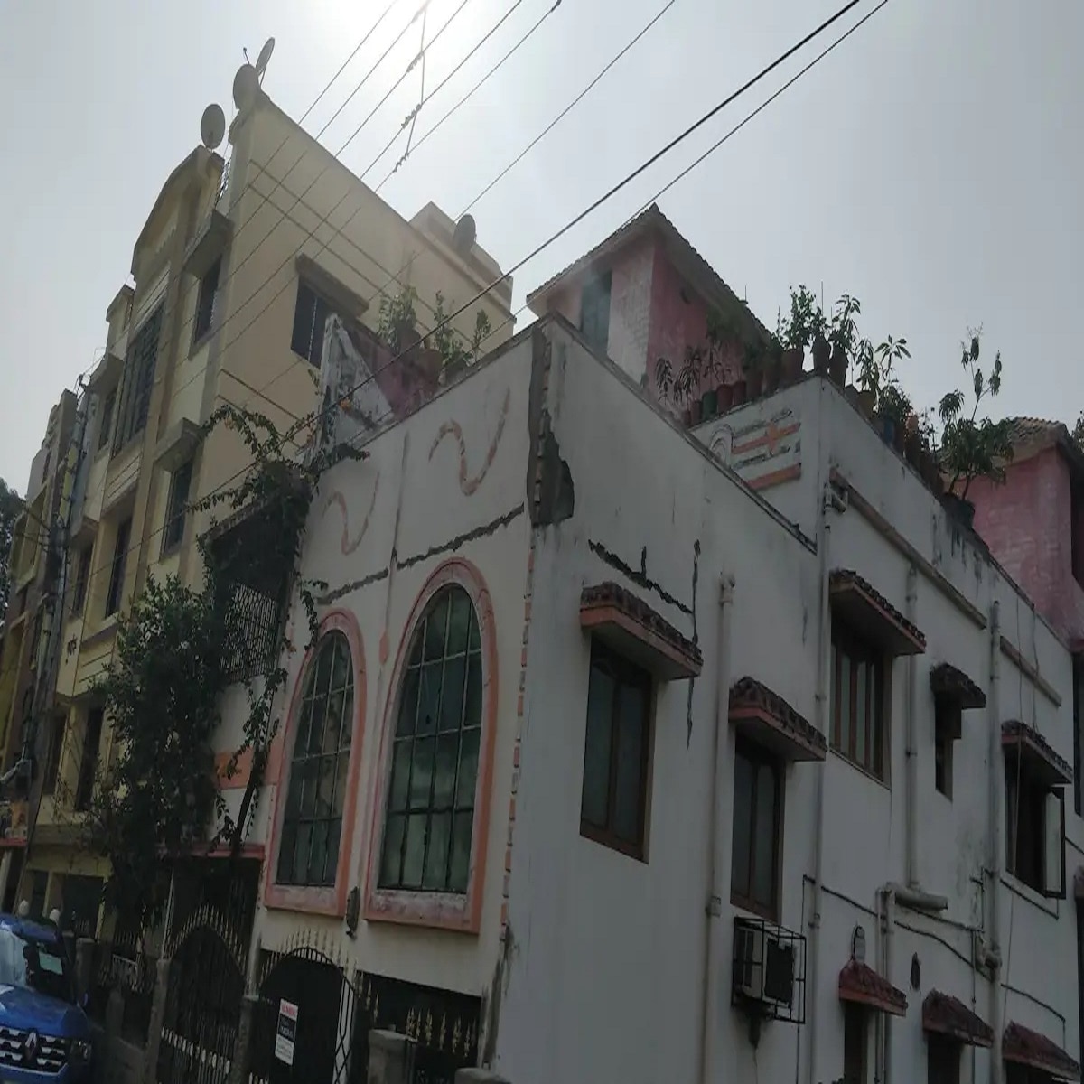 Pronam 𝗕𝗢𝗢𝗞 Kolkata Apartment