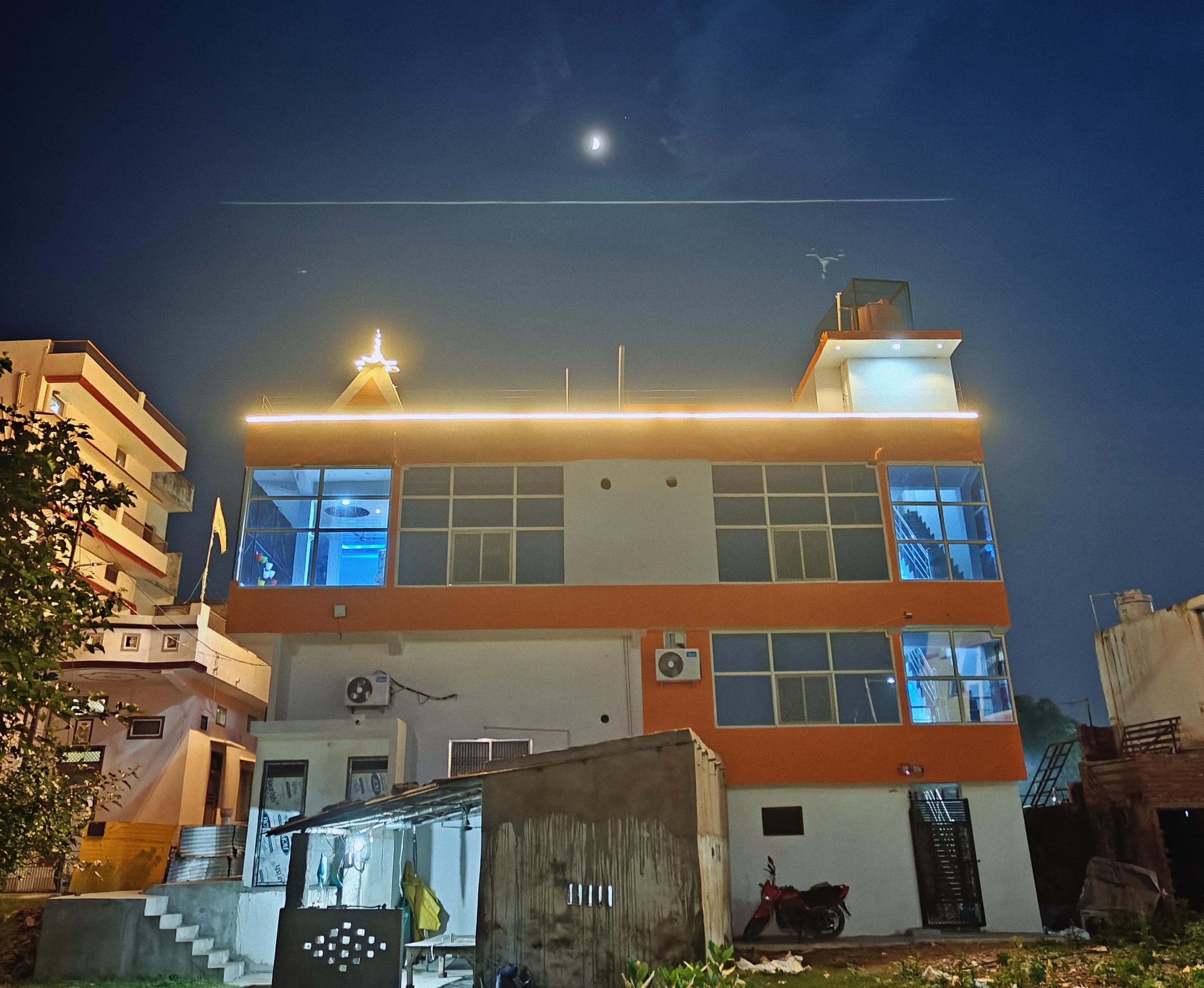 Y.A.S.H. Dham 𝗕𝗢𝗢𝗞 Ayodhya Villa