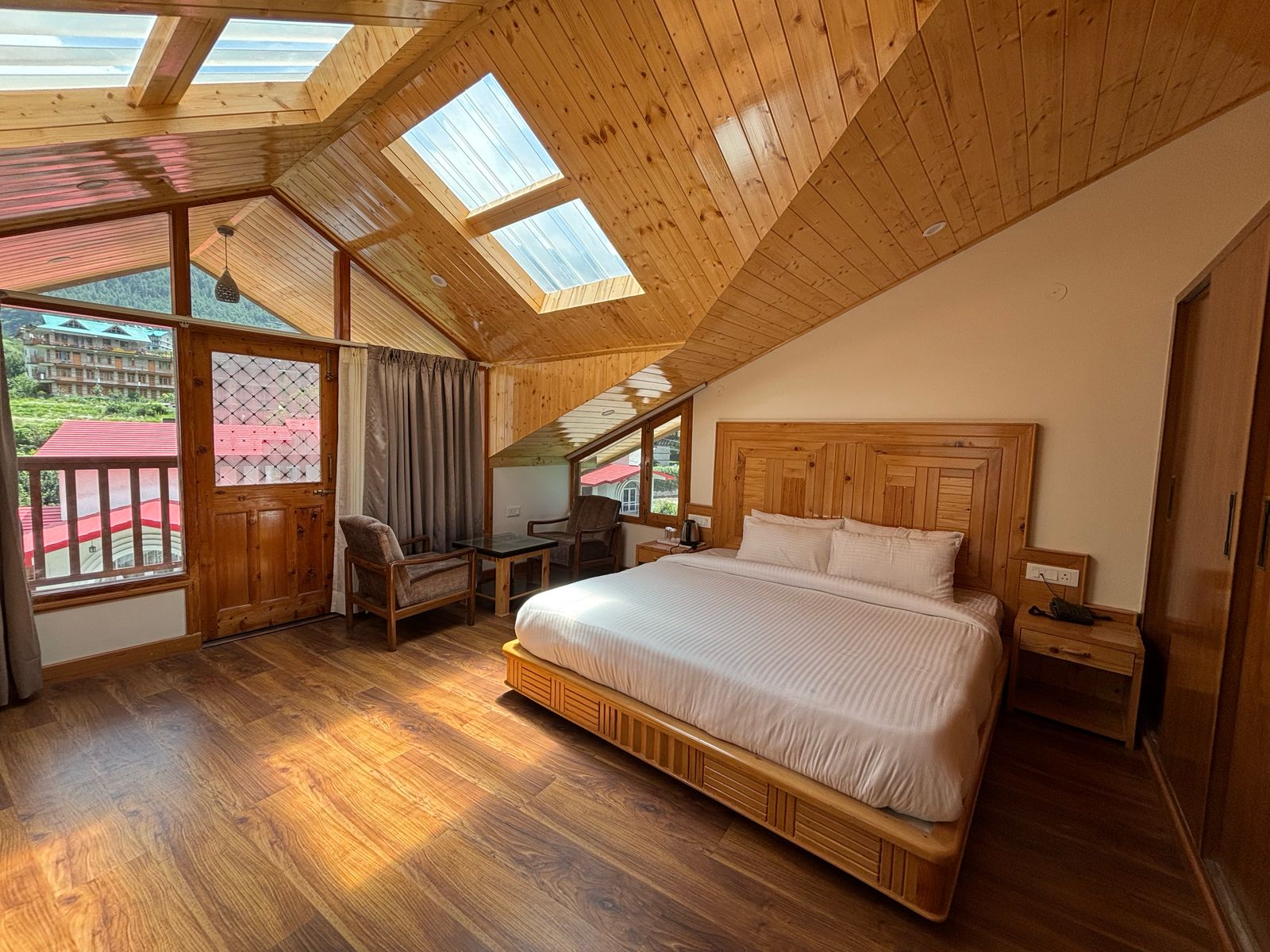 Epic Himalaya 𝗕𝗢𝗢𝗞 Manali Homestay