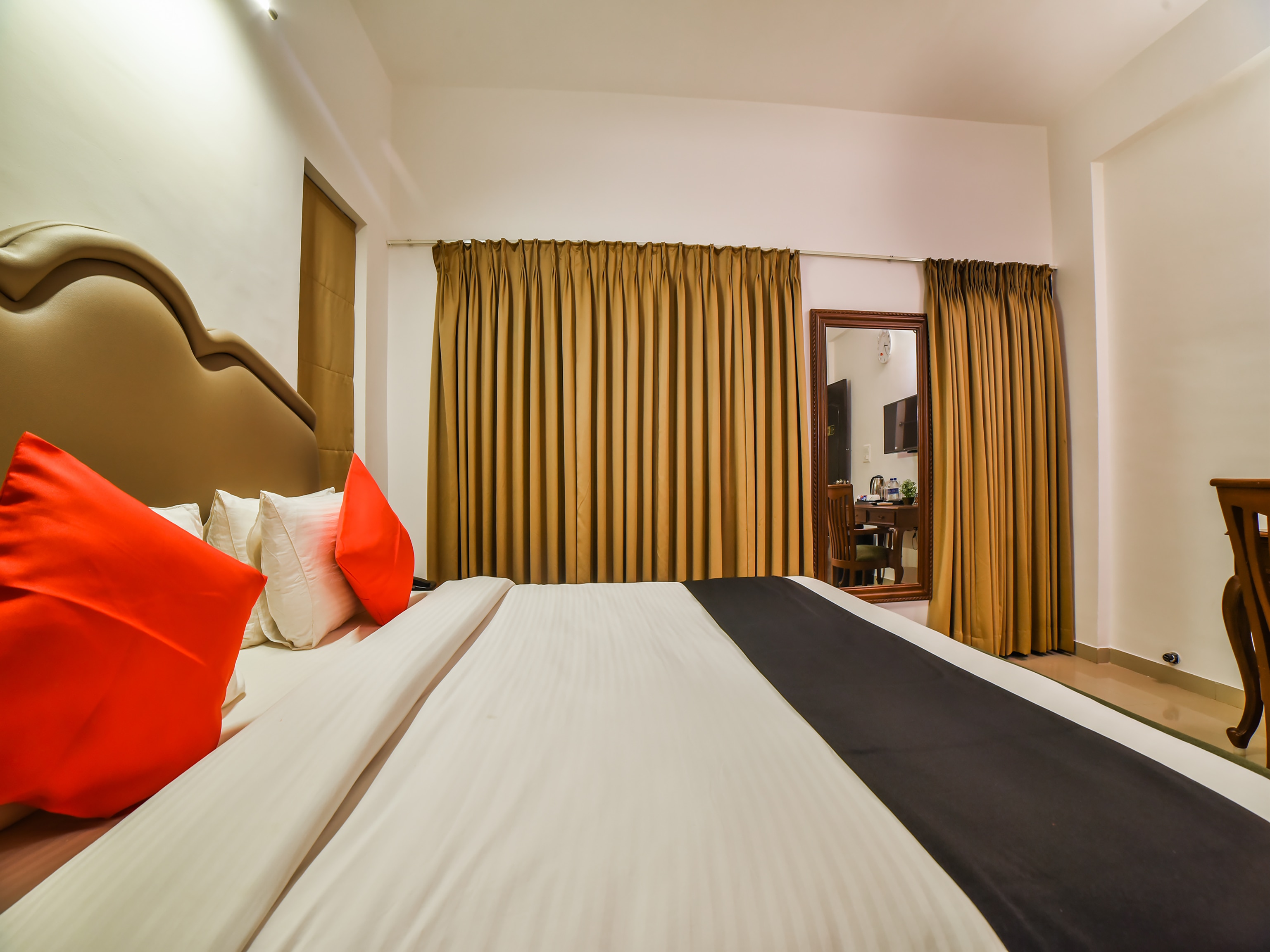 Hotel Aditya Palace Rajahmundry - INR 308.0 OFF ( ̶8̶9̶9̶ ) 𝐏𝐡𝐨𝐭𝐨𝐬 ...