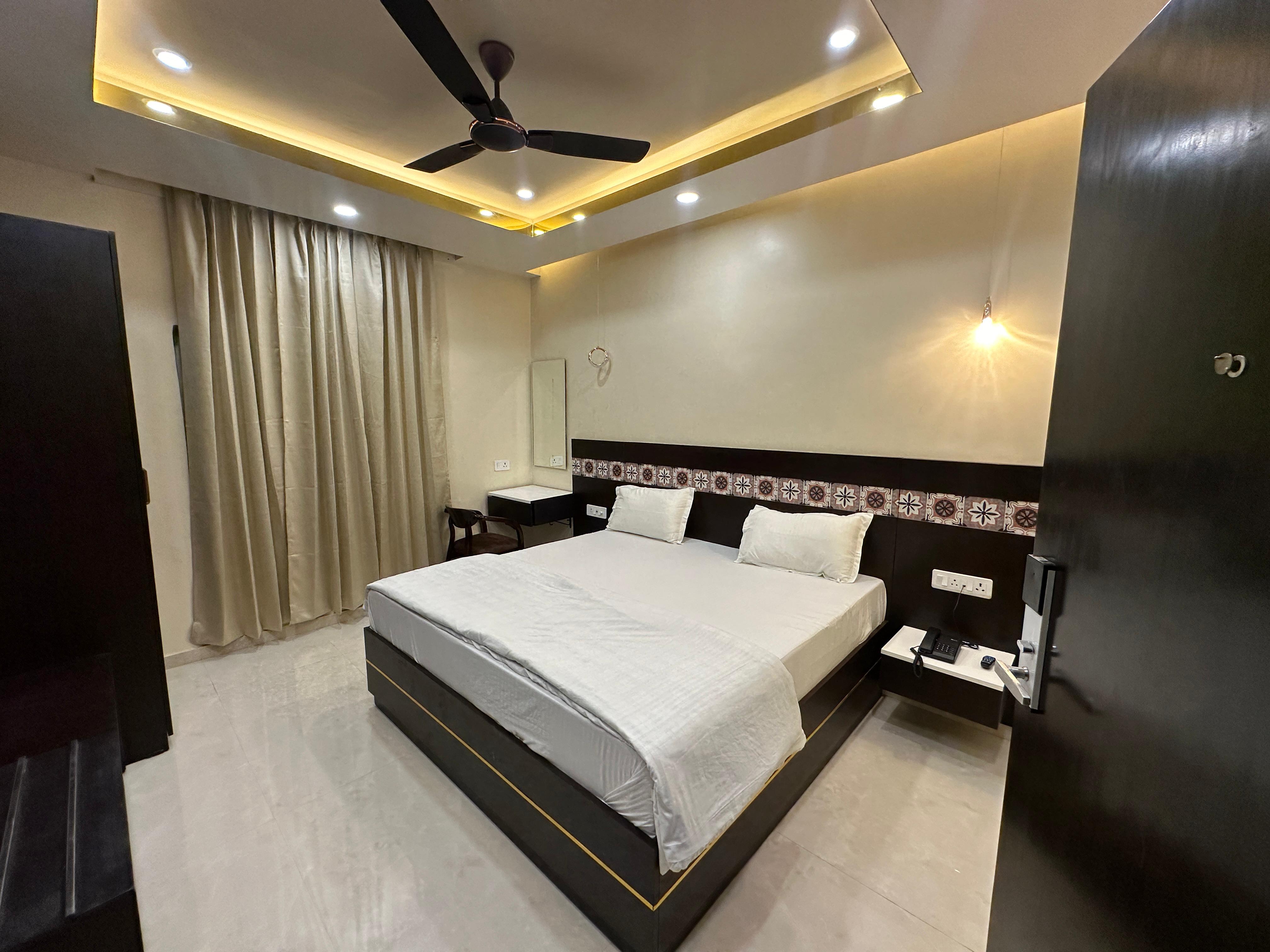 Raghuvar Inn Hotel Ayodhya - Reviews, Photos & Offer