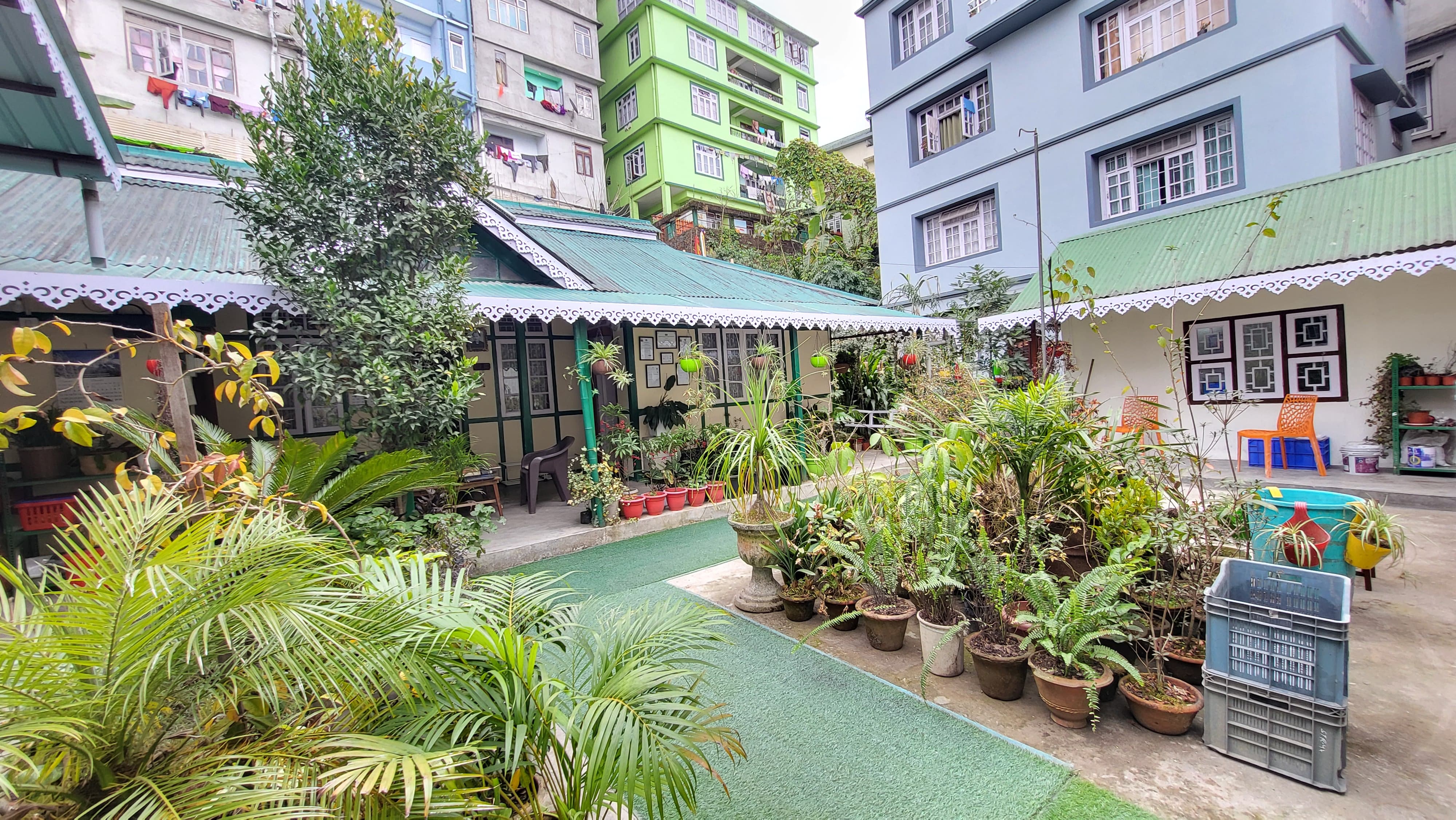 Arthur's Inn Urban Homestay | 1.5 Km from MG Mage 𝗕𝗢𝗢𝗞 Gangtok Homestay