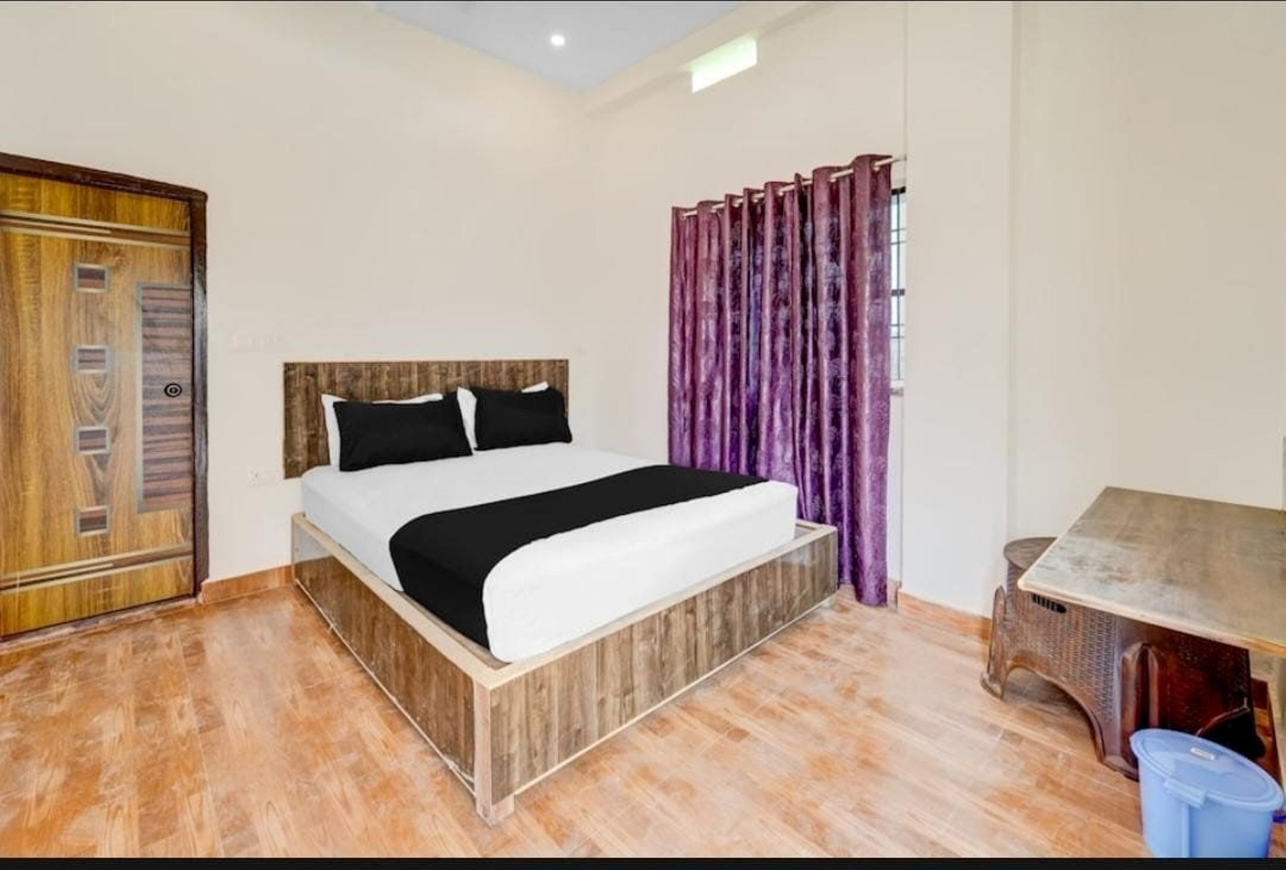 Gayatri Palace 𝗕𝗢𝗢𝗞 Samastipur Hotel
