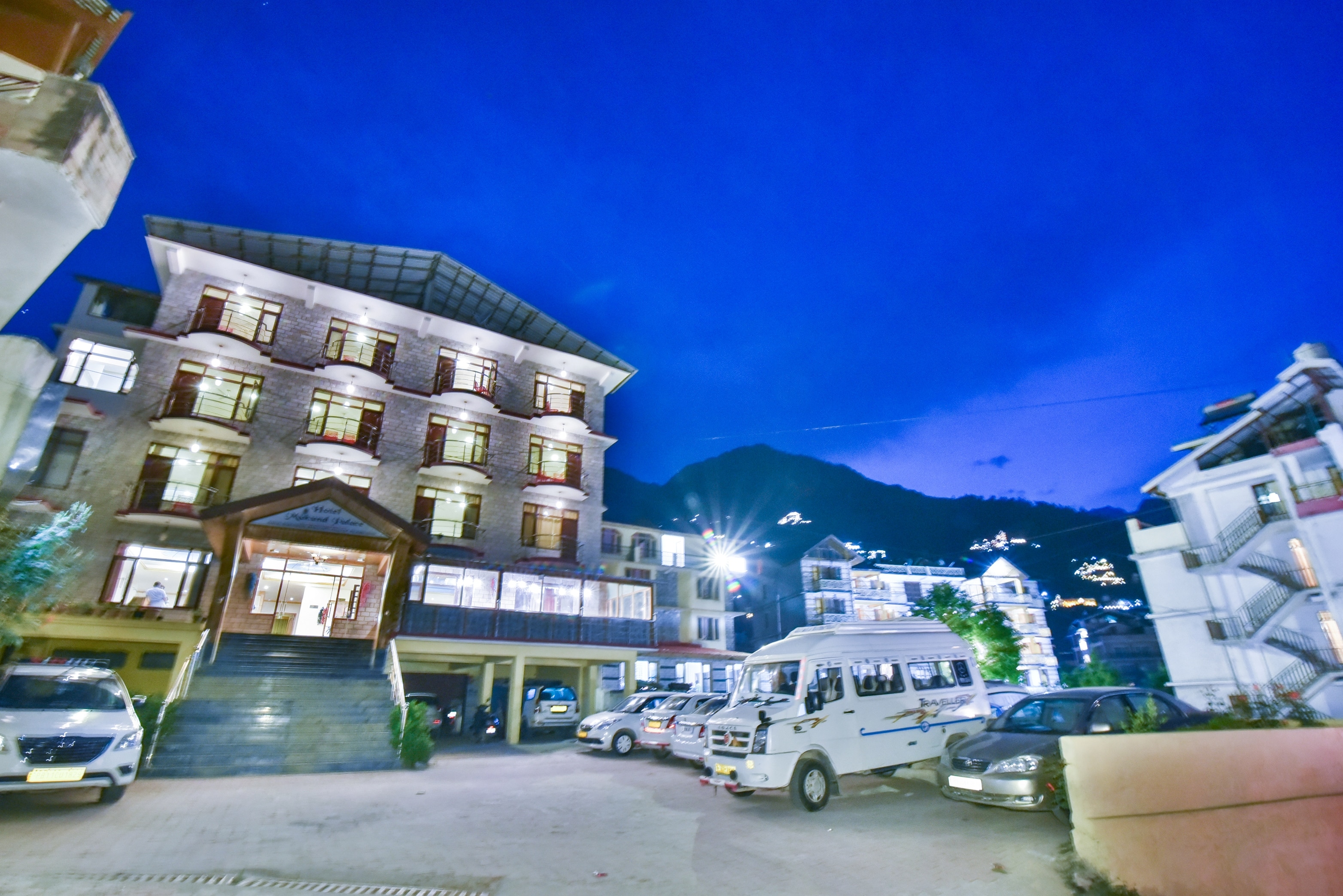 Punj Hotel 𝗕𝗢𝗢𝗞 Manali Hotel