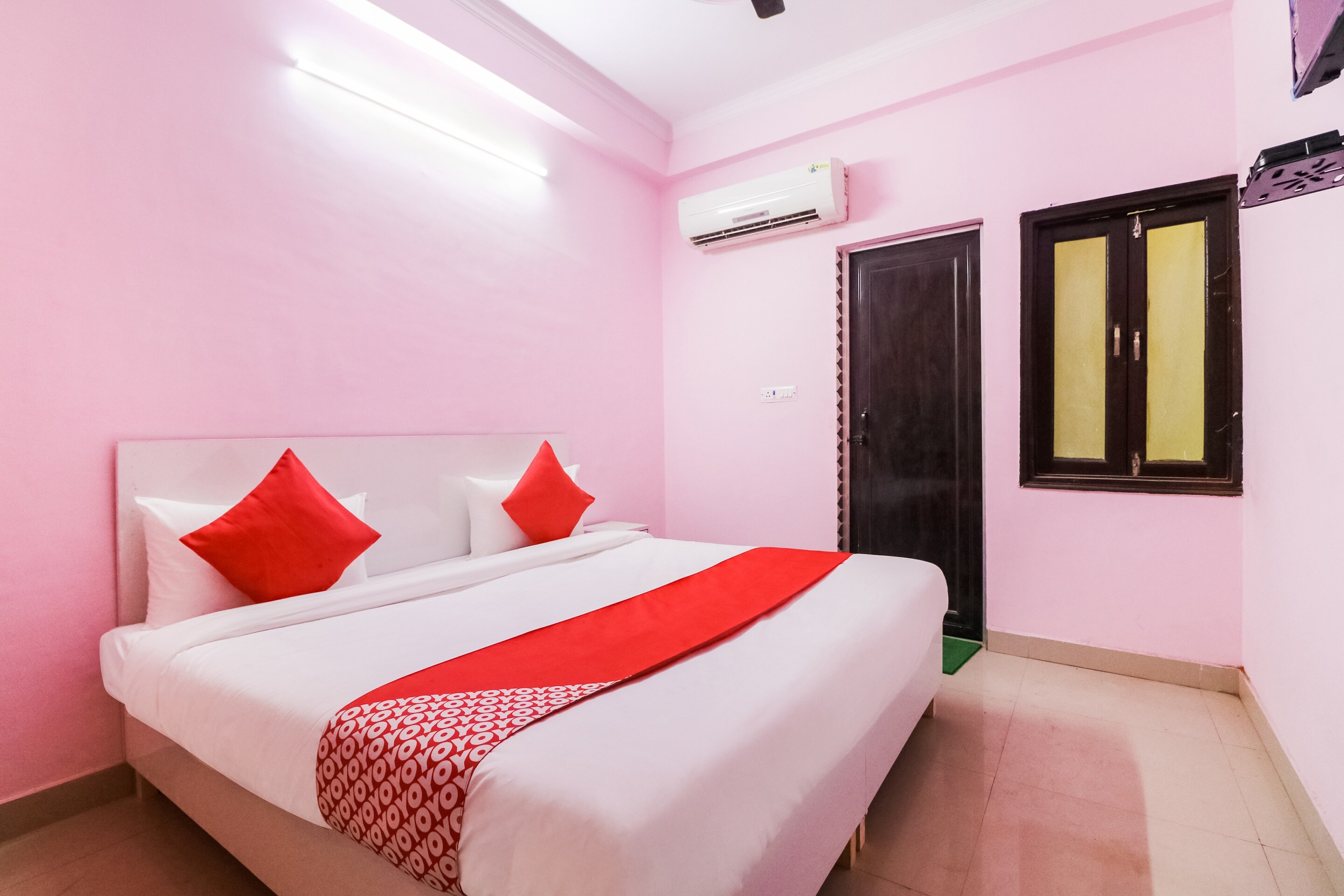 Hotel O Classic Inn 𝗕𝗢𝗢𝗞 Delhi Hotel