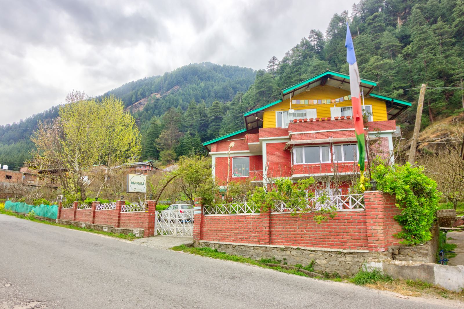 Manali Meadows homestay 𝗕𝗢𝗢𝗞 Manali Homestay