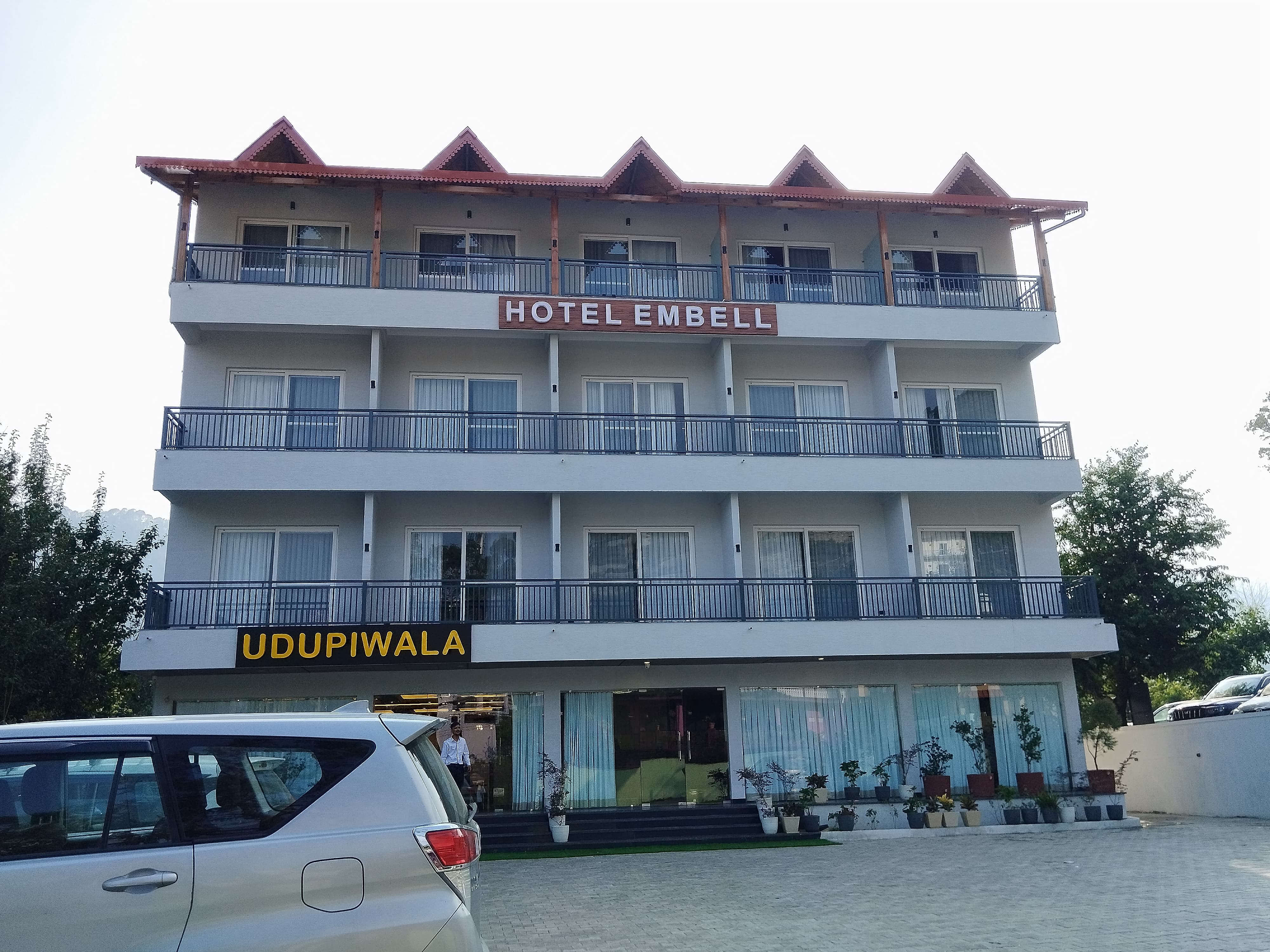 Hotel Embell 𝗕𝗢𝗢𝗞 Bhimtal Hotel