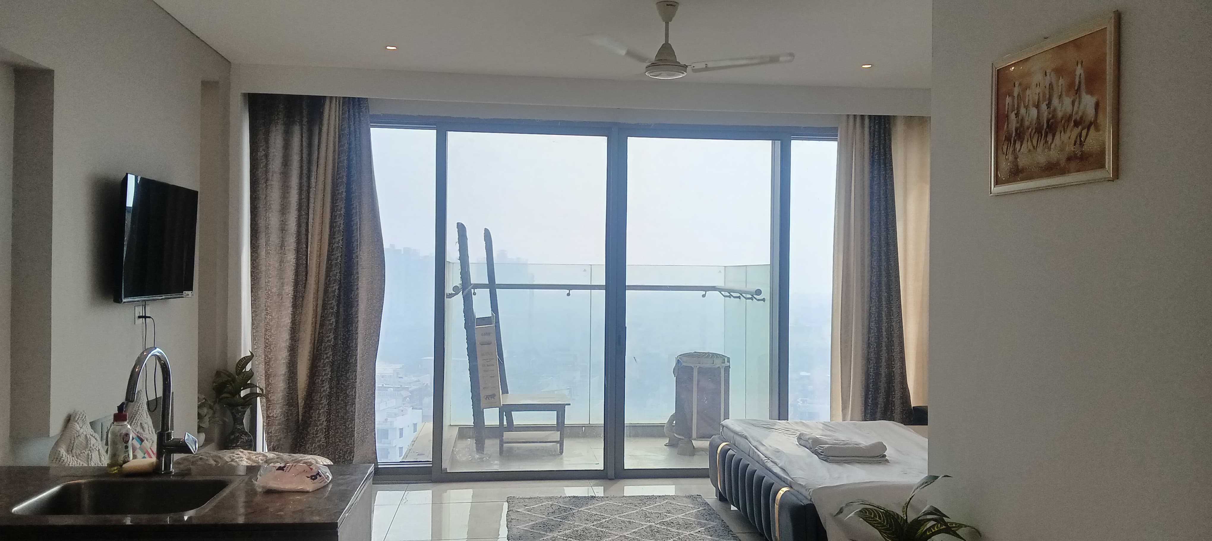 Hotel room apartment Gurgaon - Reviews, Photos & Offer