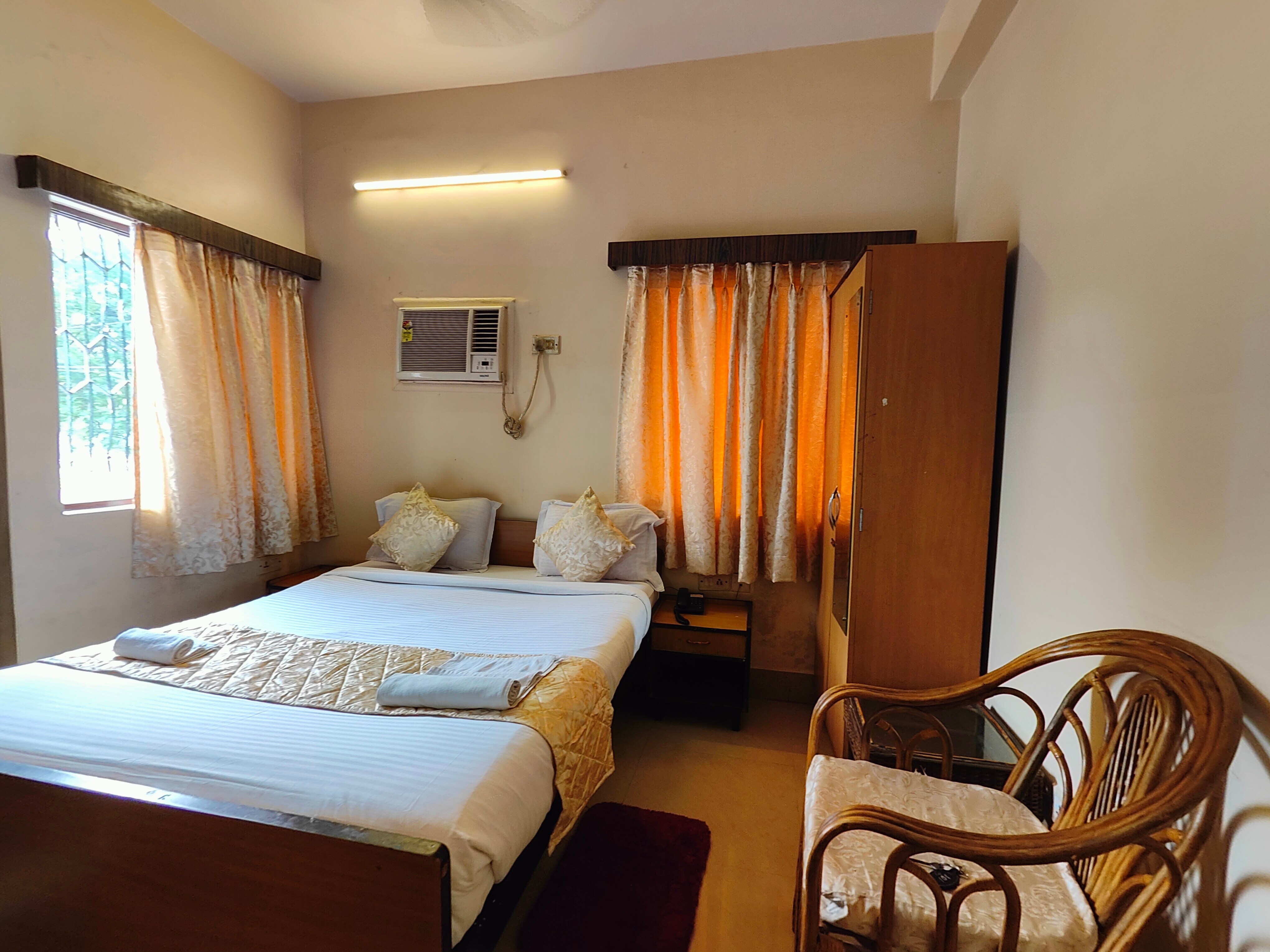 Reviews of Amit Hotel - Hotel in Kolkata