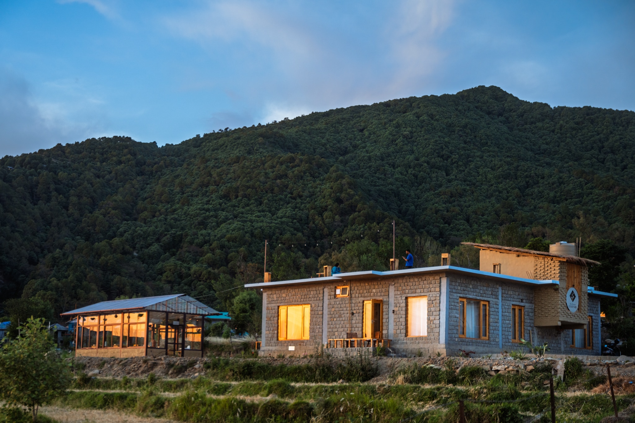 The Winter Courtyard by AVVAs Stays 𝗕𝗢𝗢𝗞 Bir Billing Villa