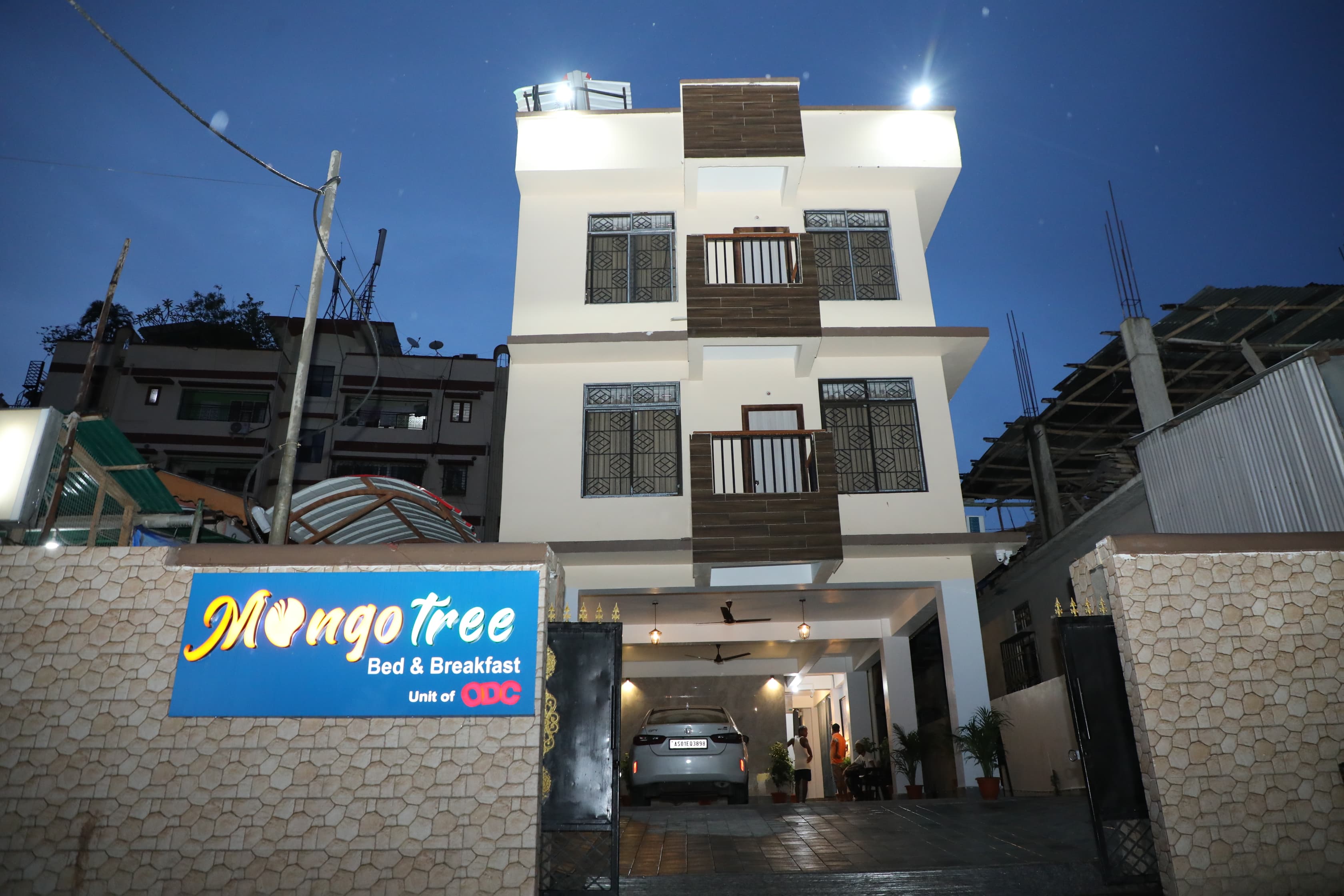Mango Tree B&B | 350 M From GS Road 𝗕𝗢𝗢𝗞 Guwahati Homestay