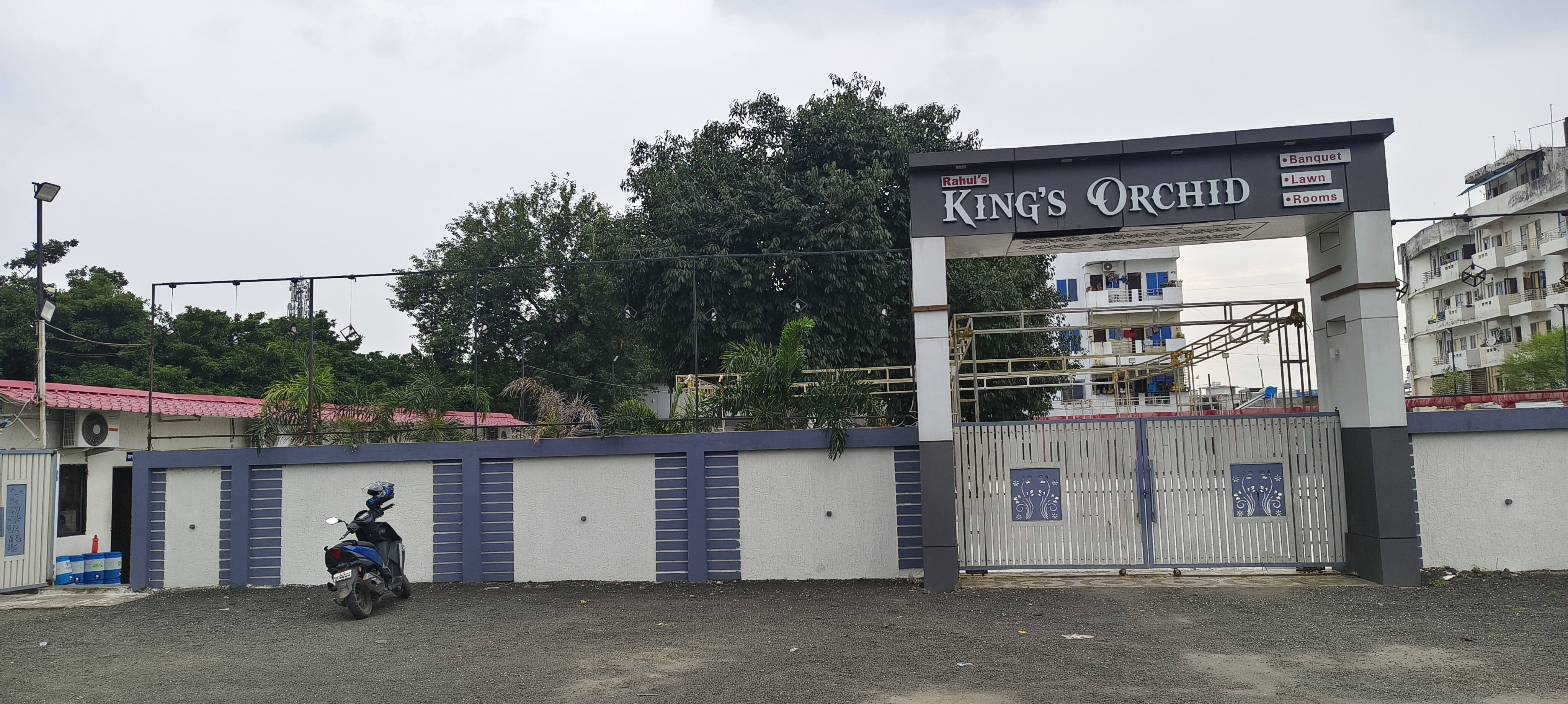 Kings Orchid 𝗕𝗢𝗢𝗞 Bhopal Motel