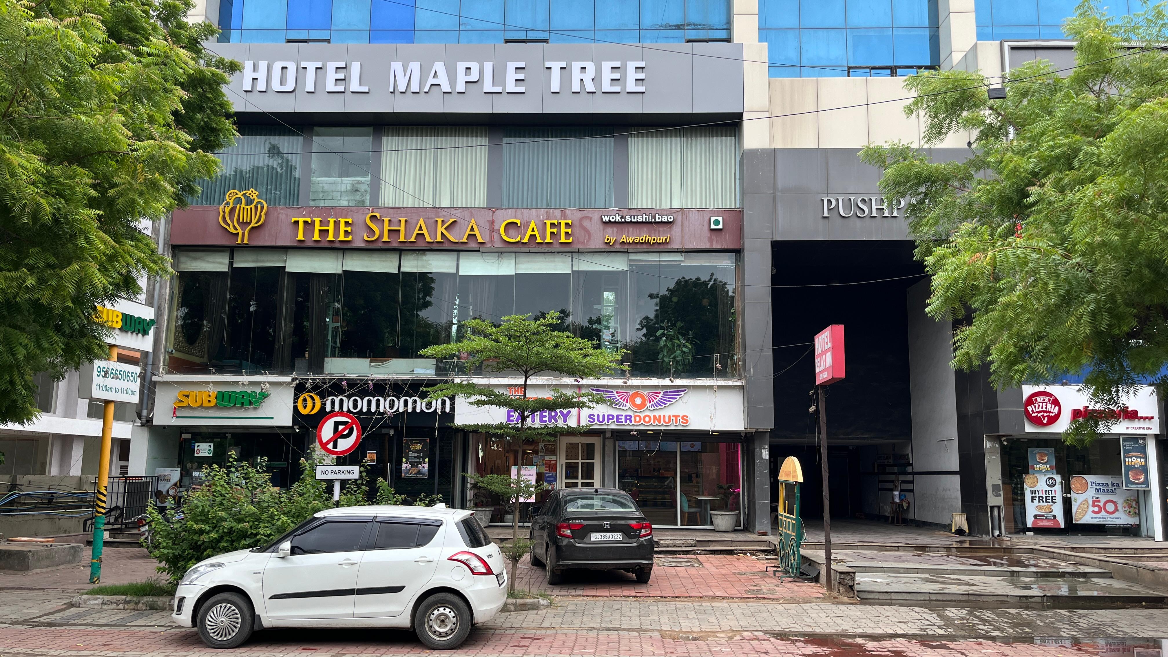 Hotel Maple Tree 𝗕𝗢𝗢𝗞 Ahmedabad Hotel