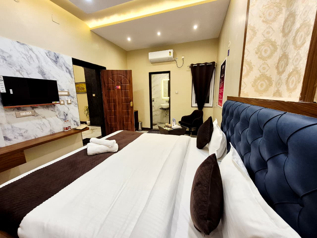 Ragam Residency 𝗕𝗢𝗢𝗞 Varanasi Guest House