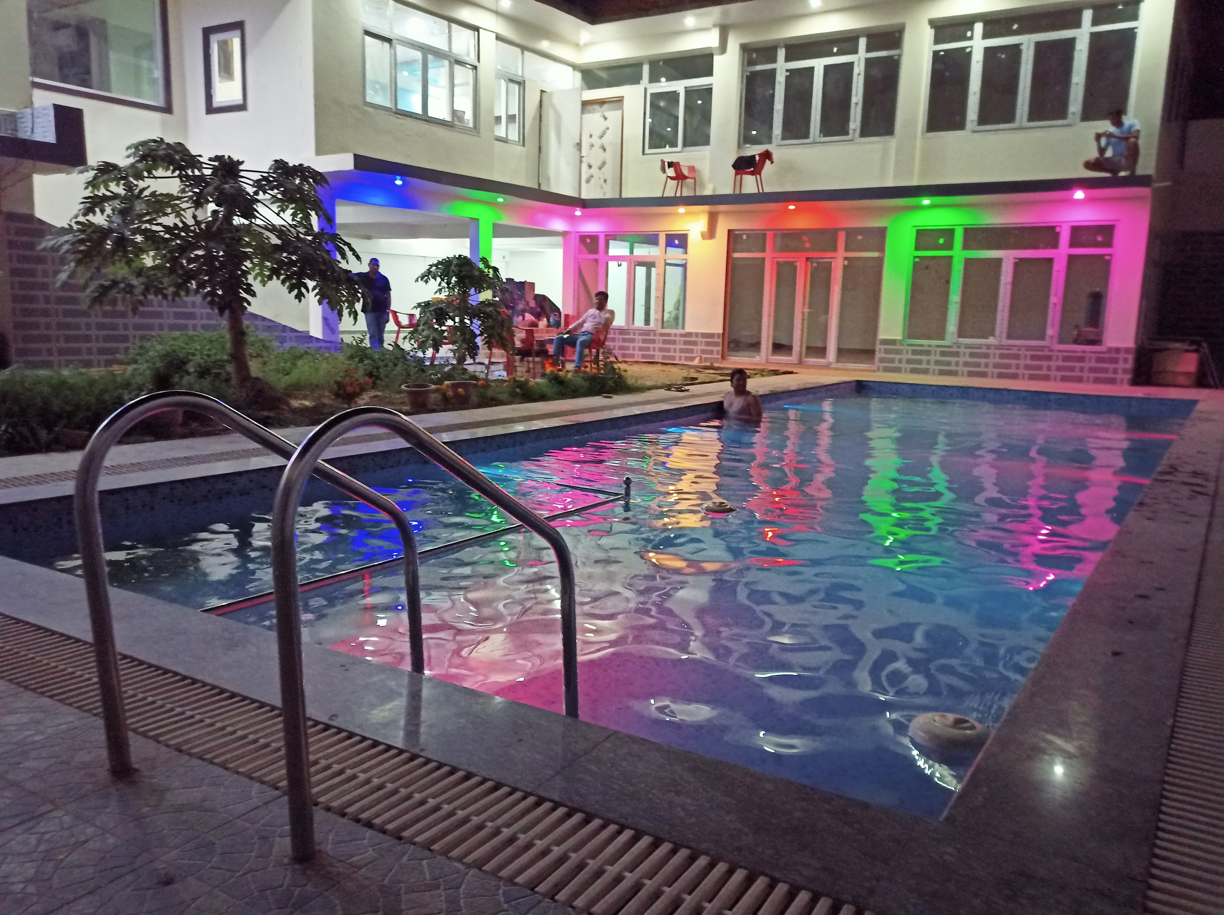 Bunglow with full size swimming pool Villa Prayagraj - Reviews, Photos ...