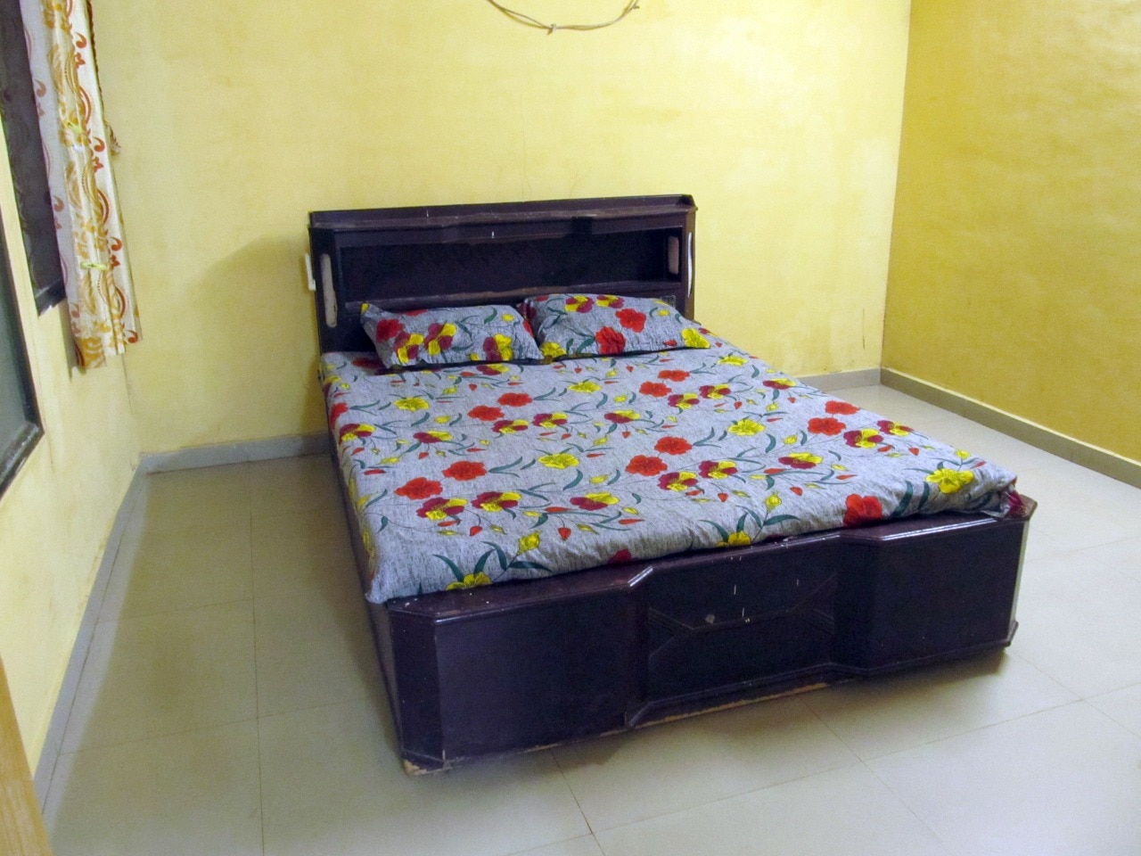 Namaste Nirvana Guest House 𝗕𝗢𝗢𝗞 Daman Apartment