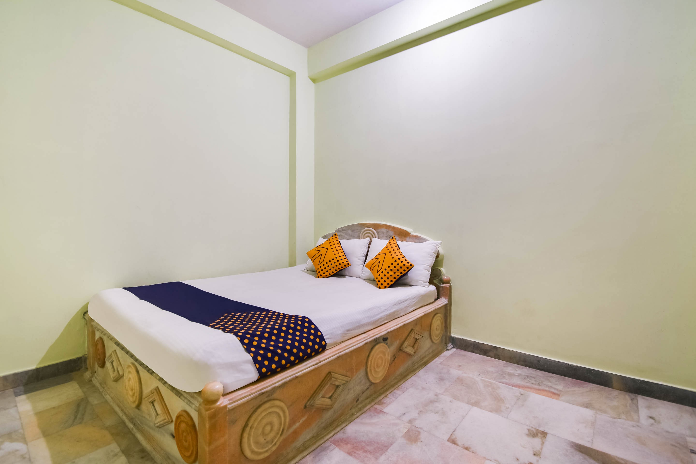 SPOT ON Hotel Red Tomato 𝗕𝗢𝗢𝗞 Jaipur Hotel