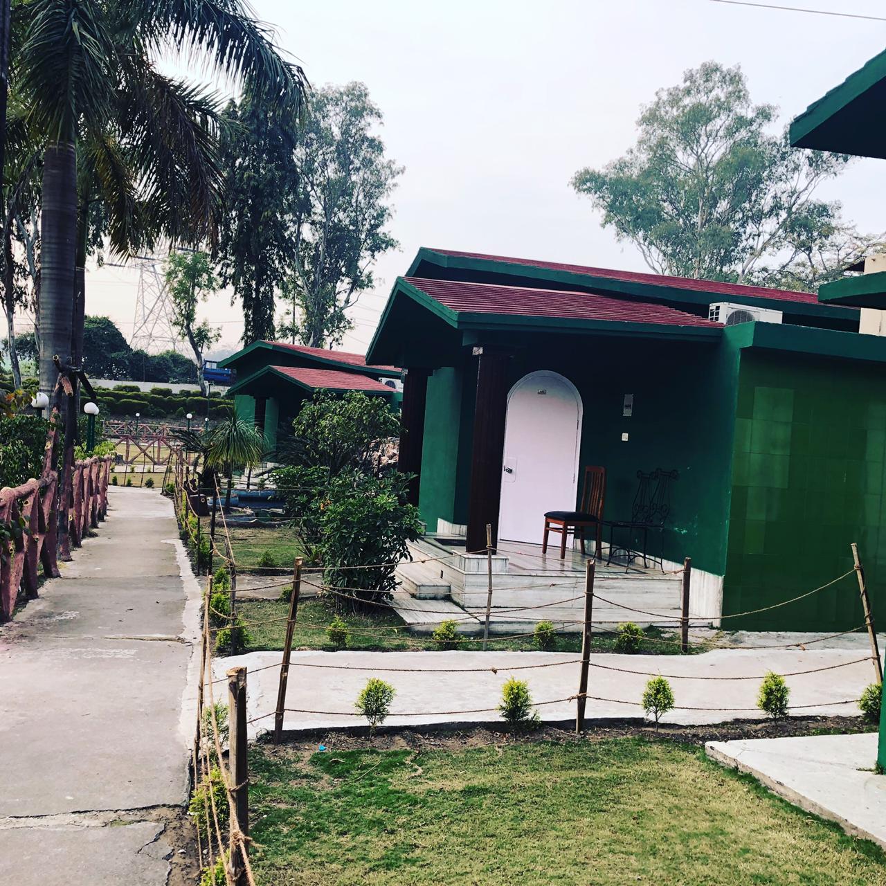 Midway Resort 𝗕𝗢𝗢𝗞 Rishikesh Resort