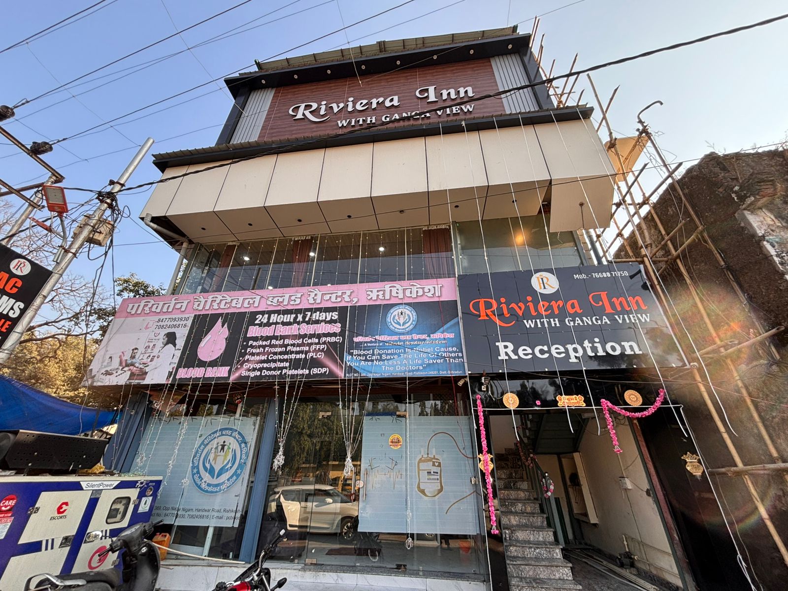 Riviera Inn with Ganga View 𝗕𝗢𝗢𝗞 Rishikesh Hotel