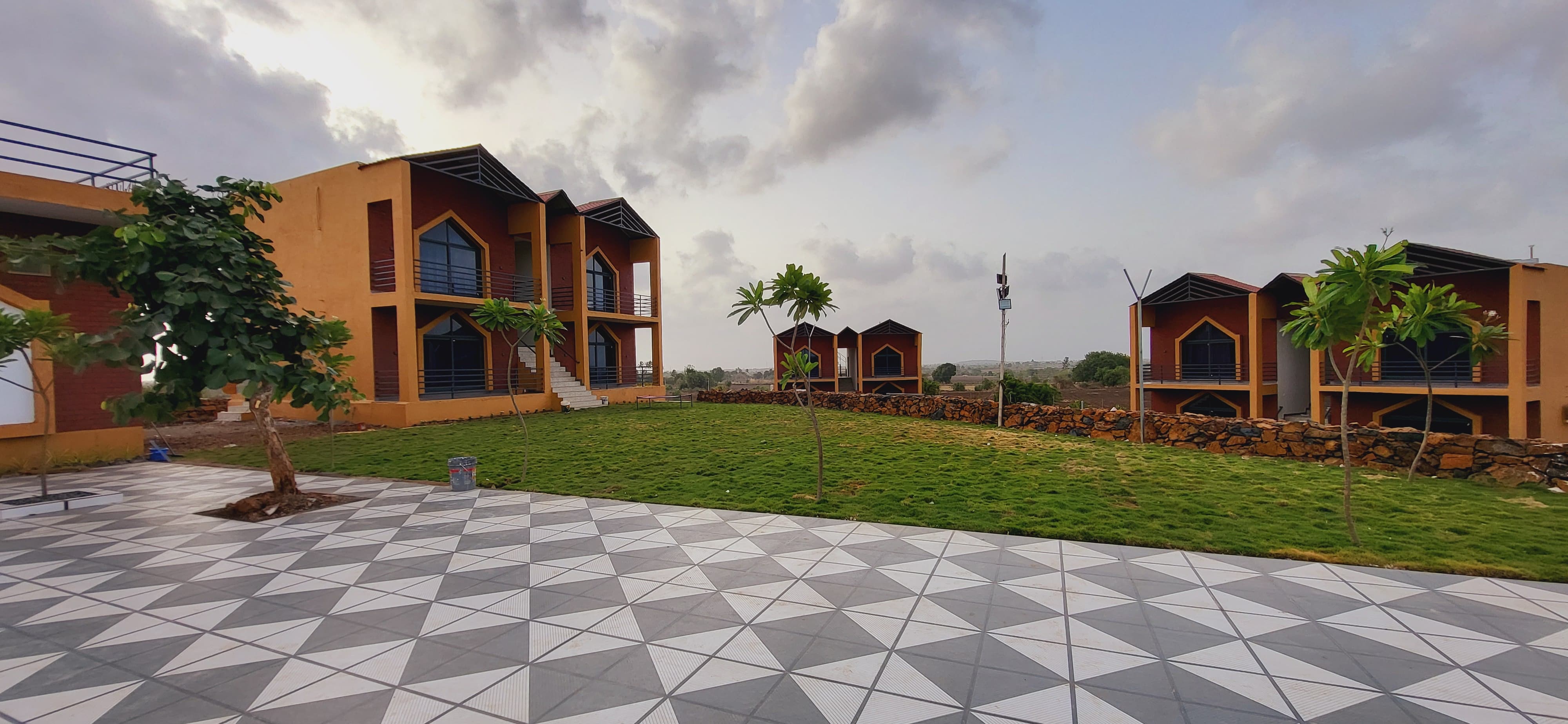 THE LEAF GIR FOREST LODGE 𝗕𝗢𝗢𝗞 Sasan Gir Resort