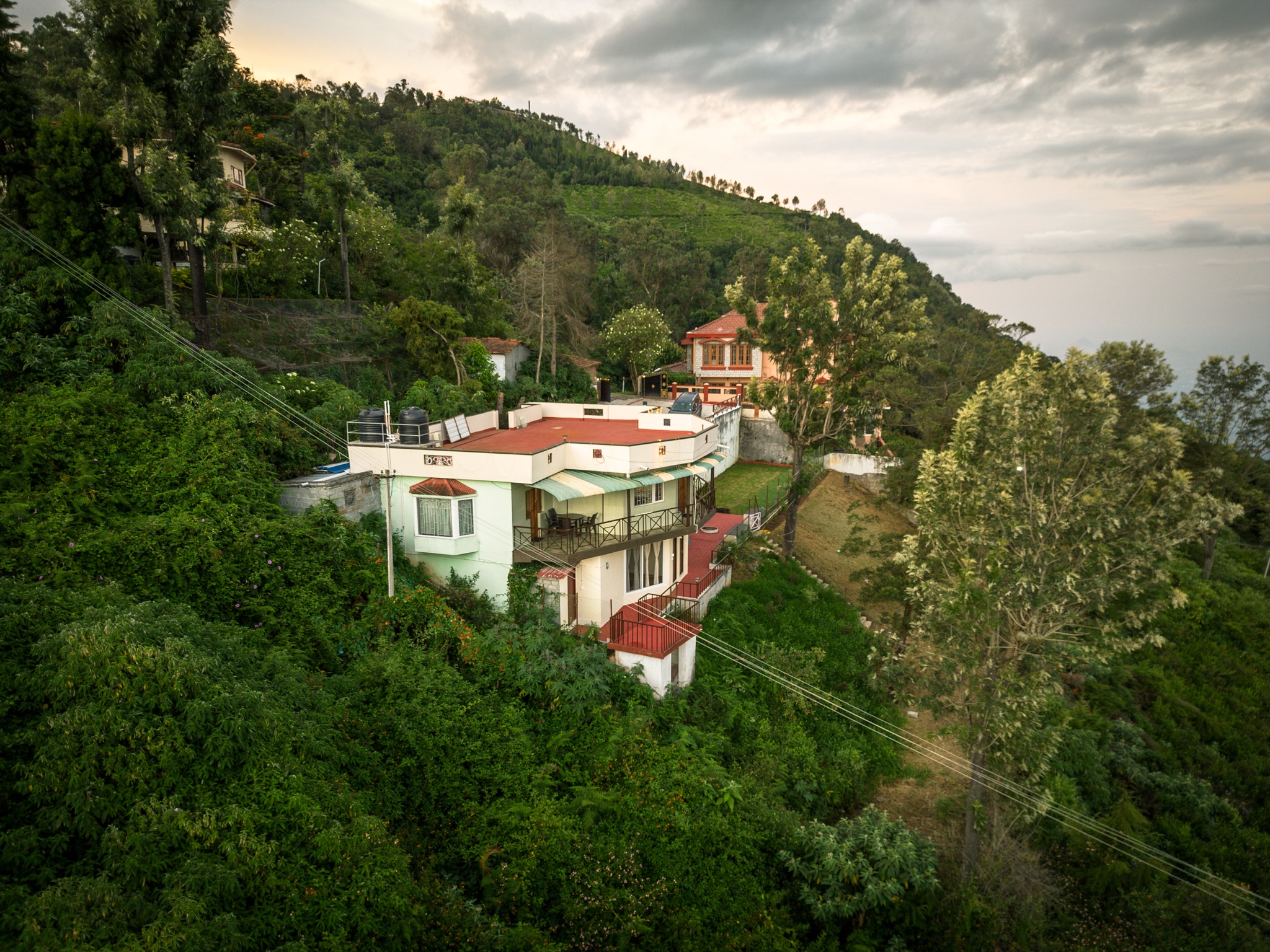 Vels Cliff 𝗕𝗢𝗢𝗞 Coonoor Farm House