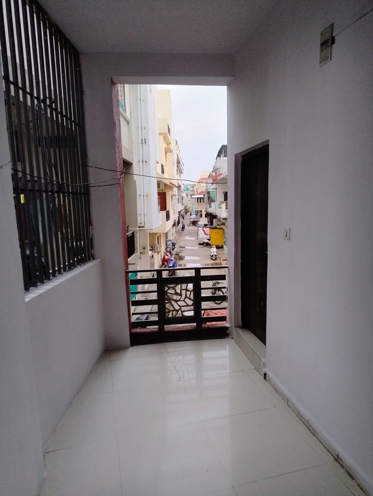 Amenities of Karv Boy's PG | SG Highway