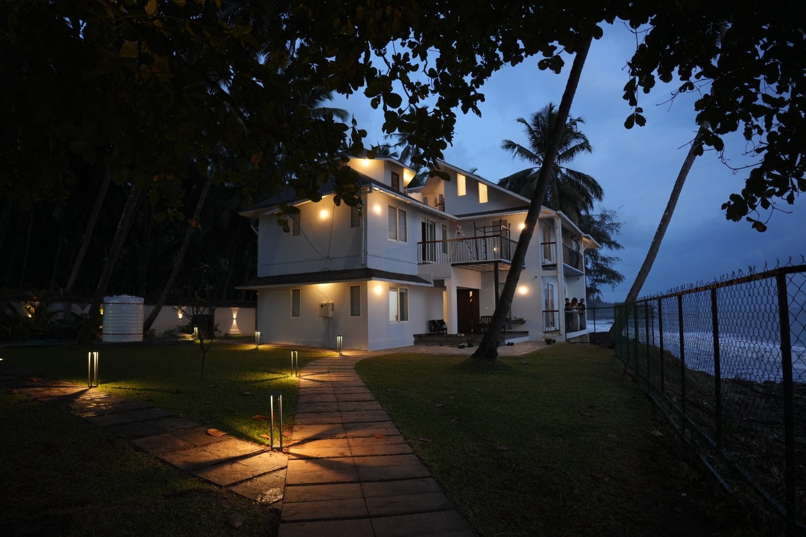 Coastline 𝗕𝗢𝗢𝗞 Calicut (Kozhikode) Homestay