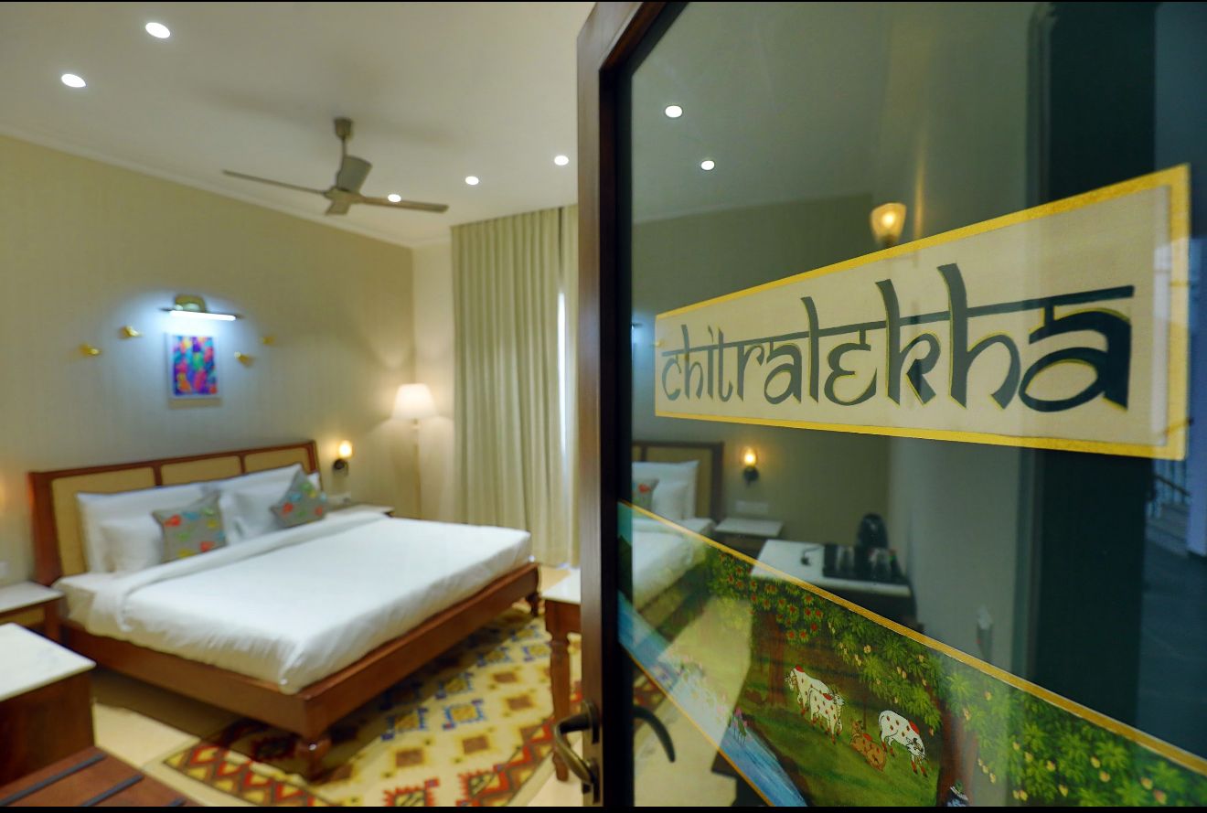 Madhukar Vilas 𝗕𝗢𝗢𝗞 Vrindavan Hotel