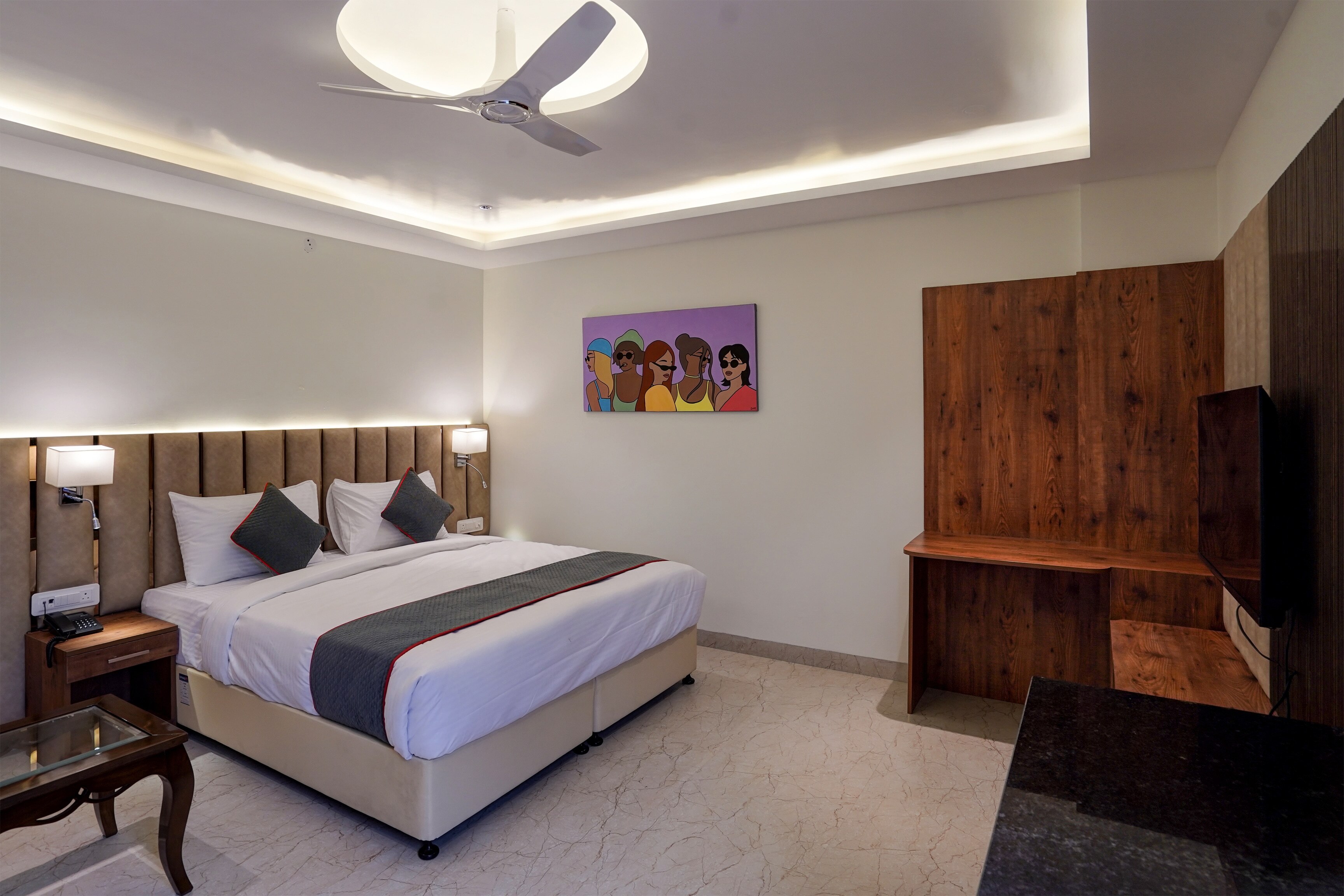 Hotel O Collection O Sg Inn 𝗕𝗢𝗢𝗞 Noida Hotel